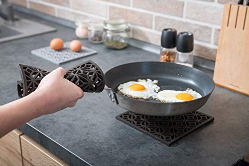 Silicone Trivet for hot Dishes Pots and Pans Our Decorative Table Mats can be Used as Pot Holders and Oven Mitts Coasters Jar Openers and are Microwave Safe. Set of 2 Potholders by Q's INN.