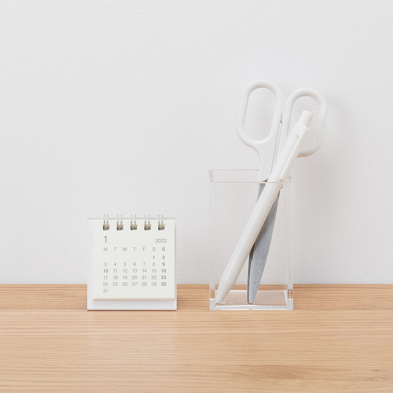 MUJI Desk Top Mini Calendar 2022 White 60 x 60mm Monday Start Bagasse Paper New