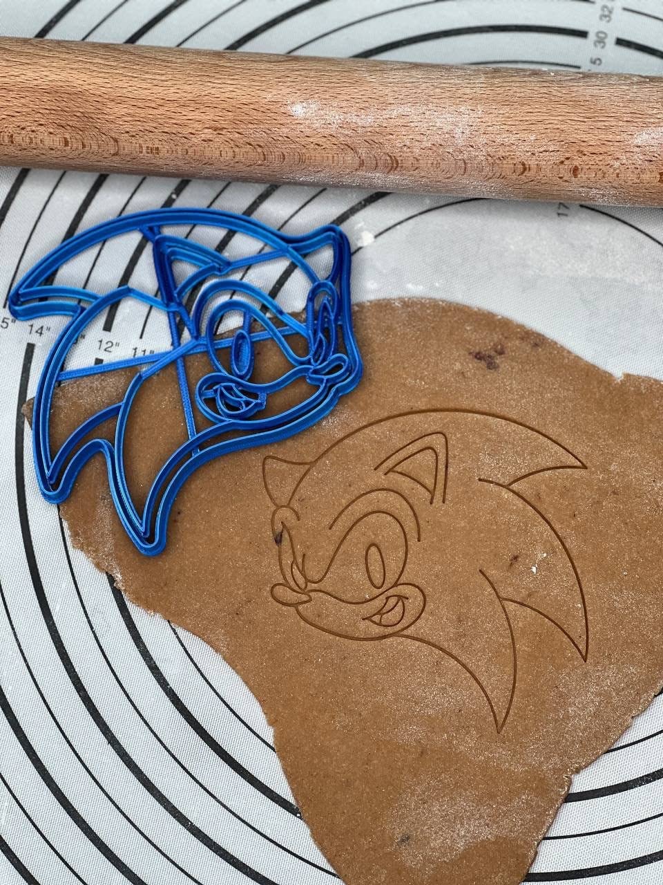 Sonic Head Cookie Cutter & Mold 4.75β inches Produced by 3D Kitchen Art