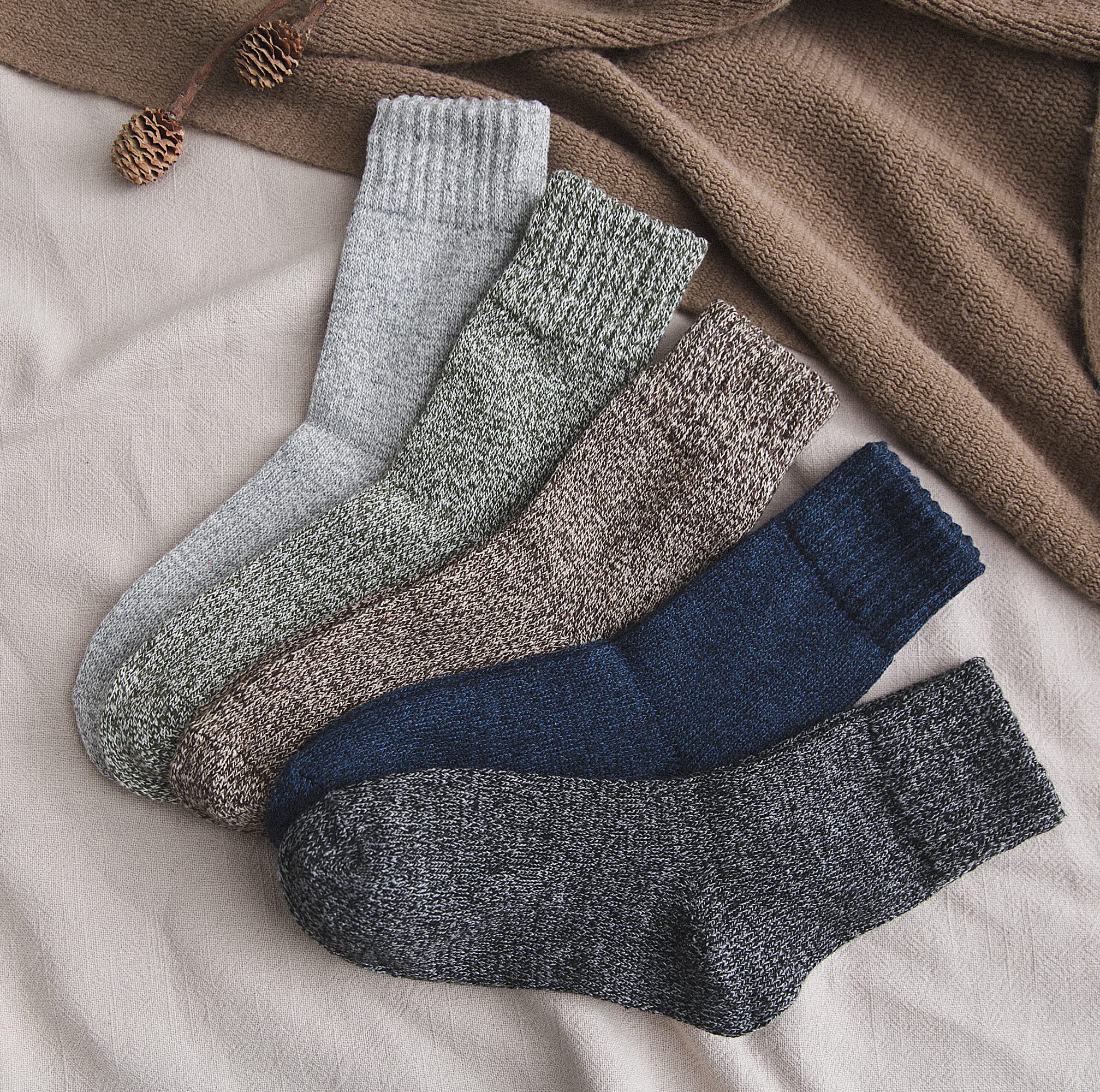 Norther30° 5 Pairs Women Winter Socks, Cotton Soft Breathable Wool Socks for Men or Women, Size 9-11 (A-04)