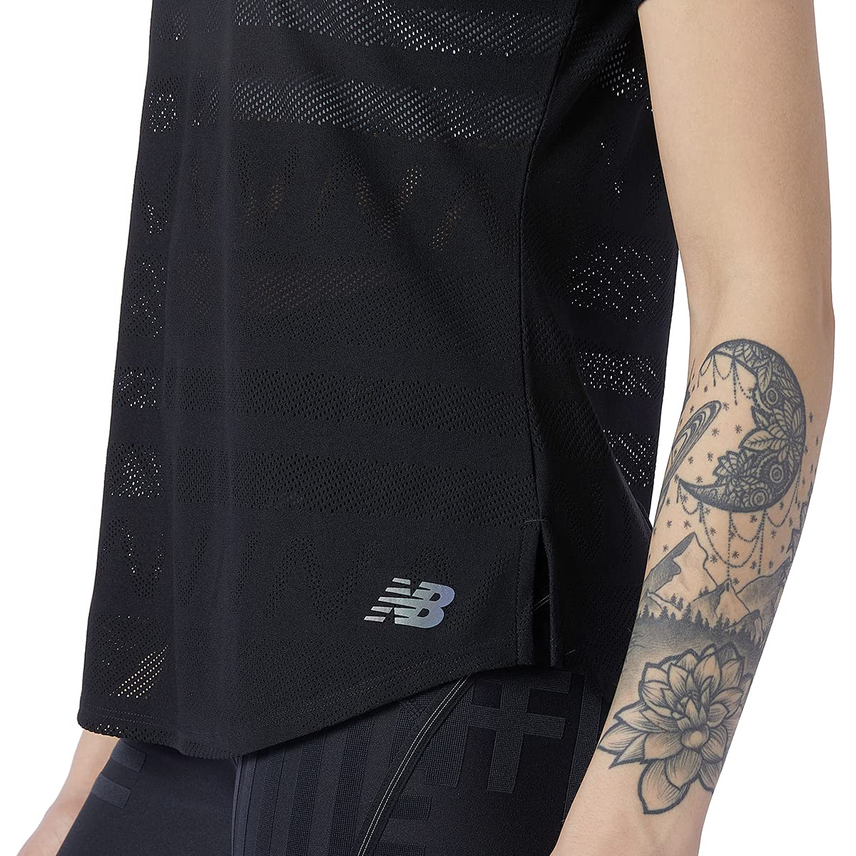 New Balance Women's Q Speed Jacquard Short Sleeve, Black , Medium