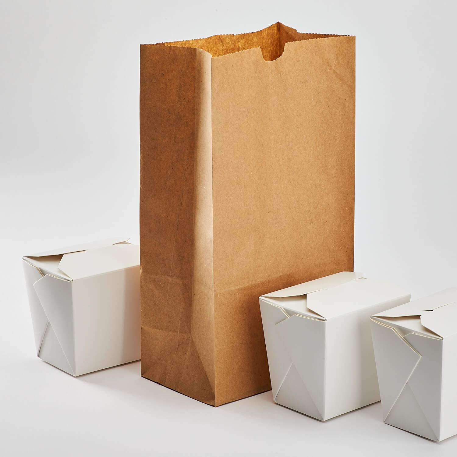 Karat 6lb Paper Lunch Bags - Kraft, 2,000 Count - Versatile Paper Bags for Small Business, Snacks, Popcorns or Party Favor - Sturdy, Self-Standing, Reusable