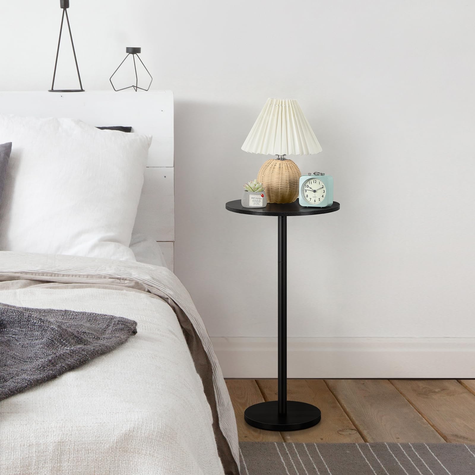 Vrisa Drink Table Small Side Table for Small Spaces Round Pedestal Table Accent End Table Modern Martini Coffee Cocktail Table for Living Room, Bedroom, Sofa Couch Chair, Patio, White