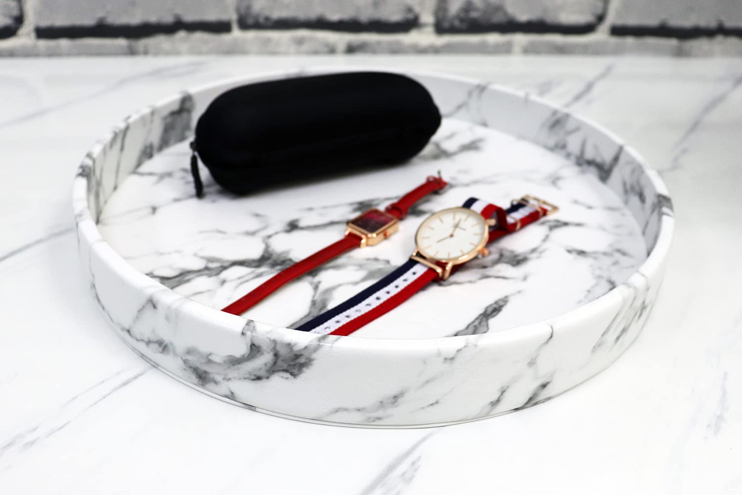 MCBZ Home Round Leather Tray, Serving Tray, Coffee Table Tray, Decorative Tray, Storage Tray, Size 13.2 * 1.8 inch (White)
