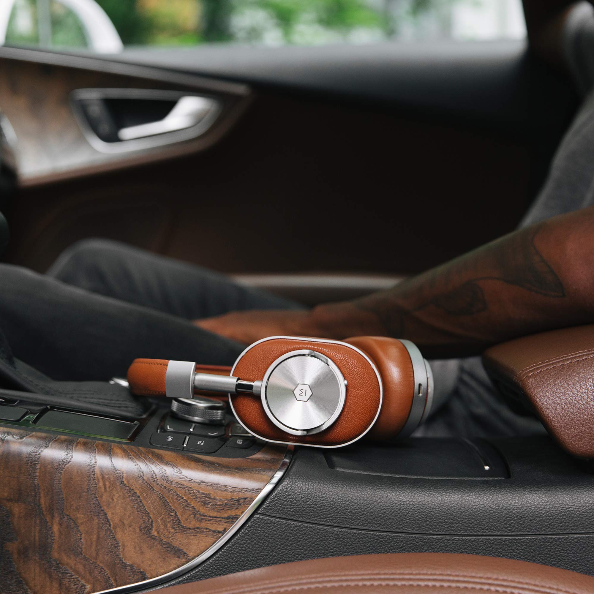 Master & Dynamic MW60 Wireless Bluetooth Foldable Headphones - Premium Over-The-Ear Headphones - Noise Isolating - Portable (Renewed)