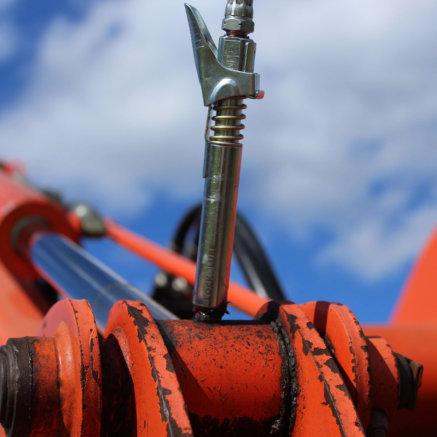LockNLube Grease Gun Coupler XL - Extra reach for recessed grease fittings