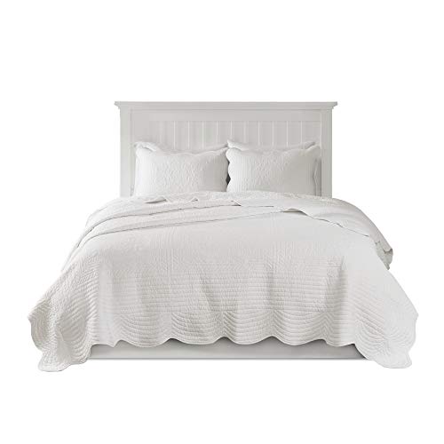 Madison Park Tuscany Quilt Set-Casual Damask Medallion Stitching Design Lightweight Coverlet Bedspread Bedding, Shams, Full/Queen (90 in x 90 in), Medallion White 3 Piece