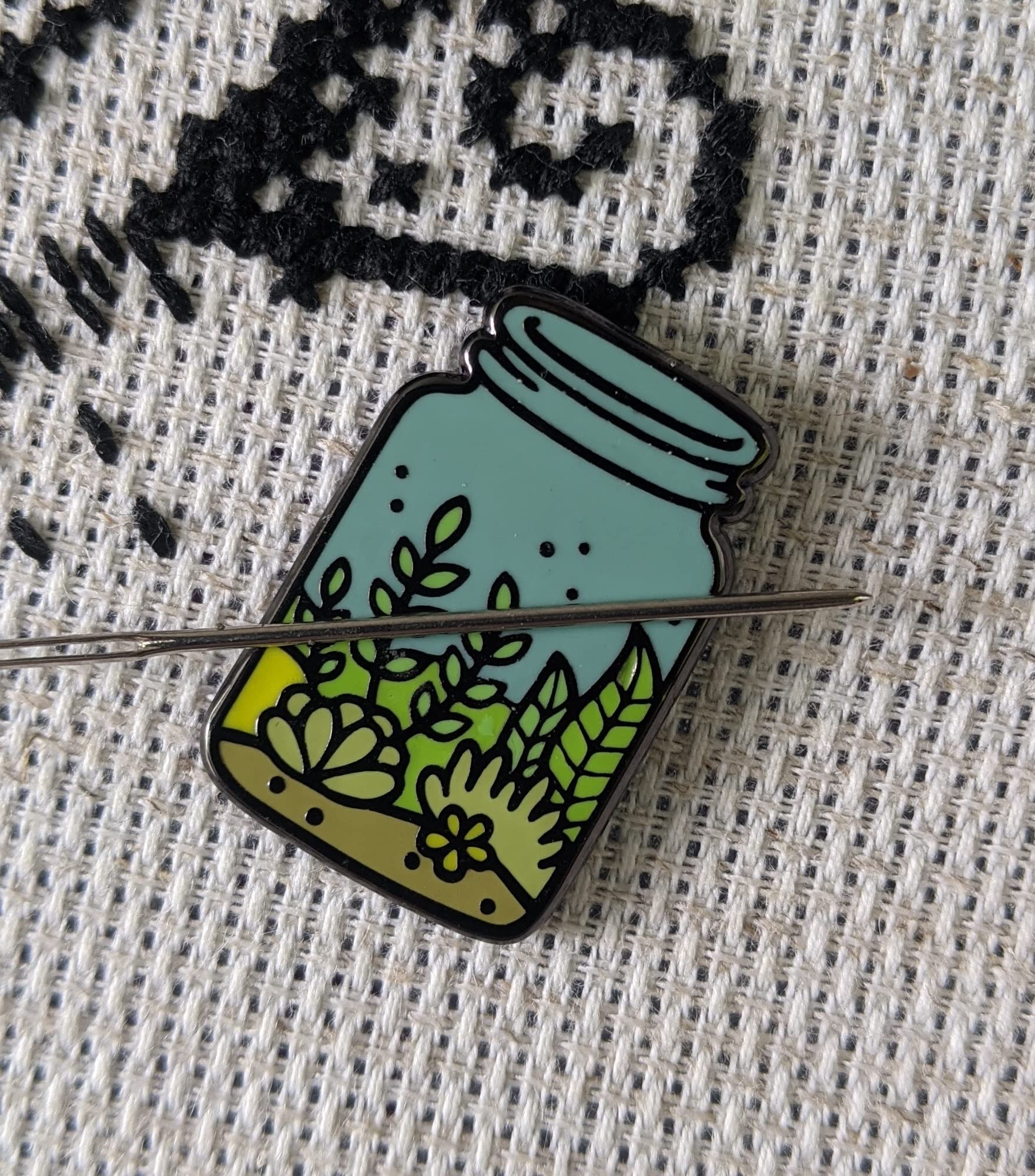 Terrarium Needle Minder