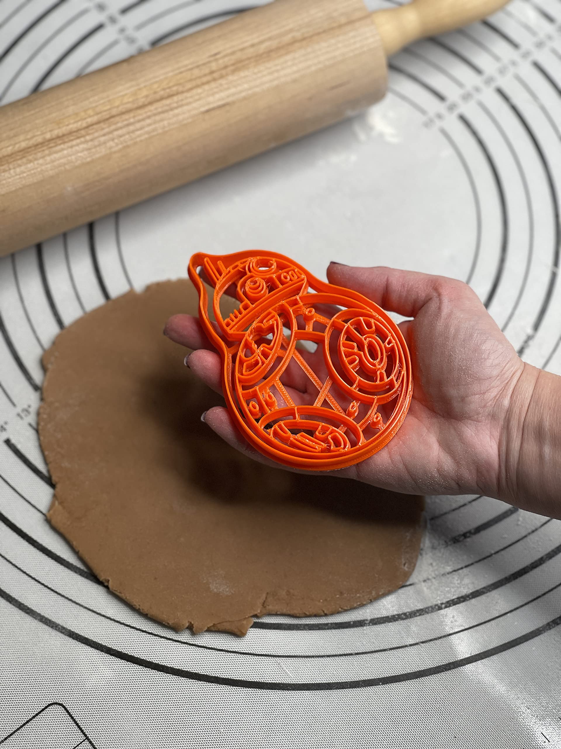 Premium Star Wars Exclusive BB-8 BB8 Cookie Cutter Mold 4.5-Inch-Scale Produced by 3D Kitchen Art