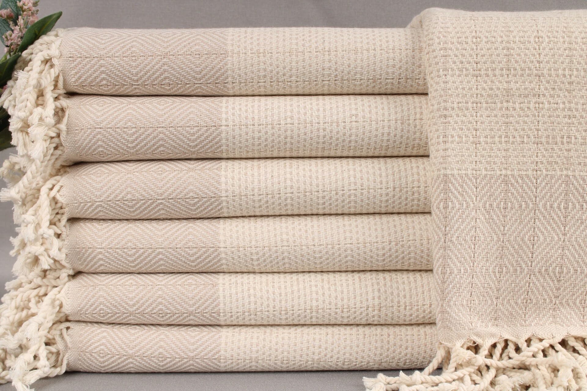 kayra export Turkish Towel, 40x71 Oversized Beach Towels - Beach Blanket 100% Cotton Quick Drying Compact, Soft and Absorbent Travel Towel Gifts for Adults Beach Accessories - Diamond (Beige)