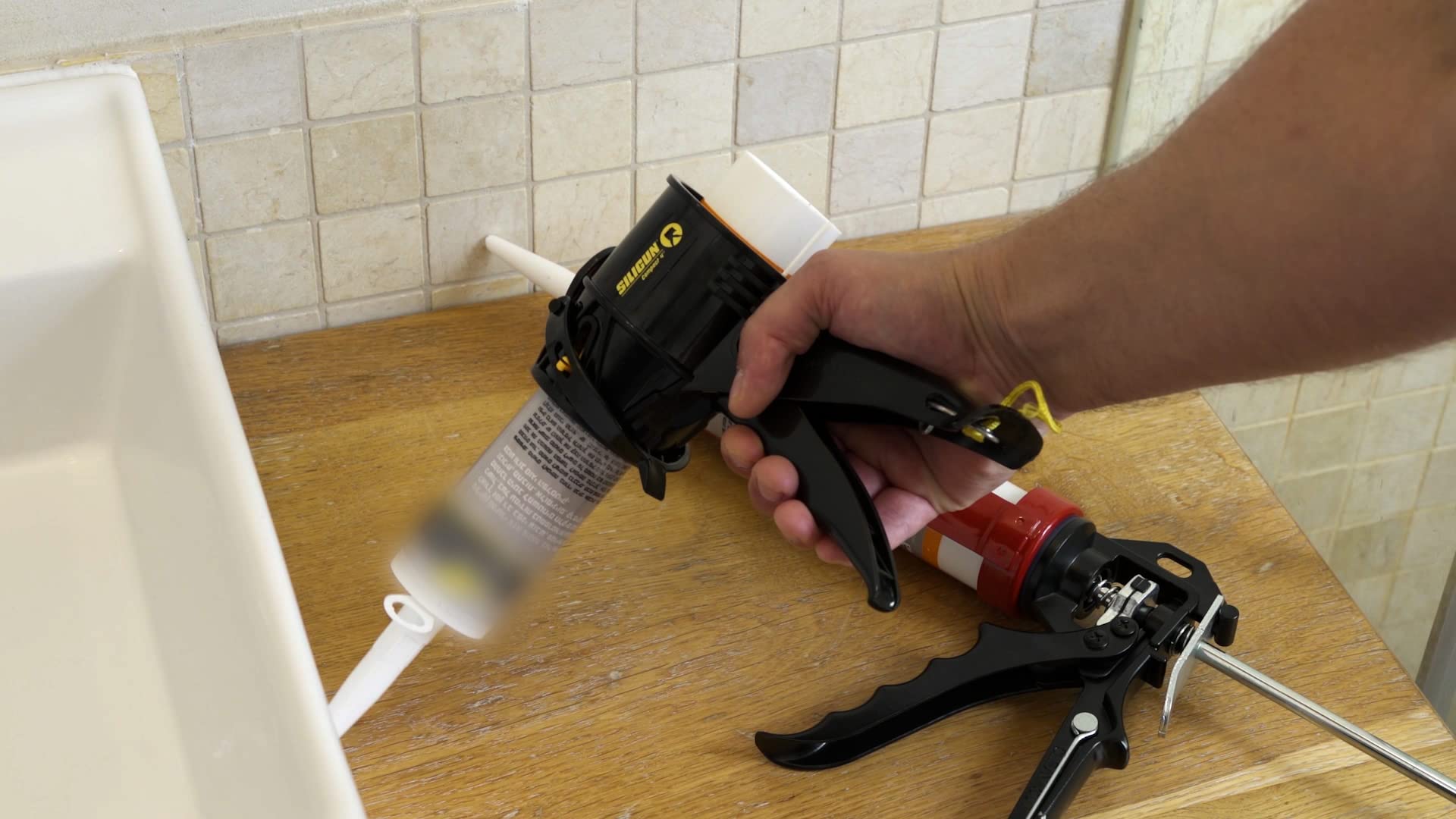 SILIGUN Caulking Gun - Anti Drip Extreme-Duty Caulking Gun - Patented New and Innovative Design - Lightweight ABS Frame - for the Smallest to the Largest Jobs (1)