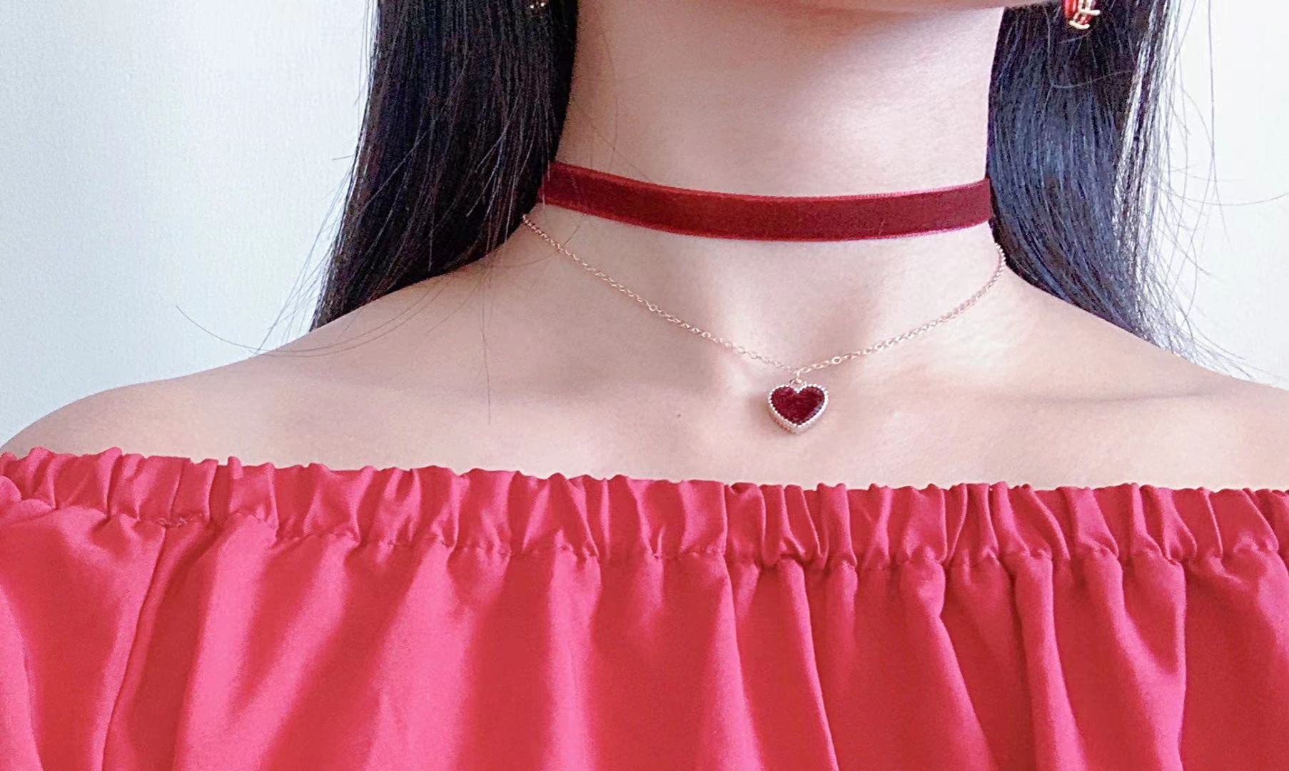 MOMOCAT Heart Necklace Adjustable Red Choker Classic Collar Necklaces for Women Velvet Goth Chocker Necklace