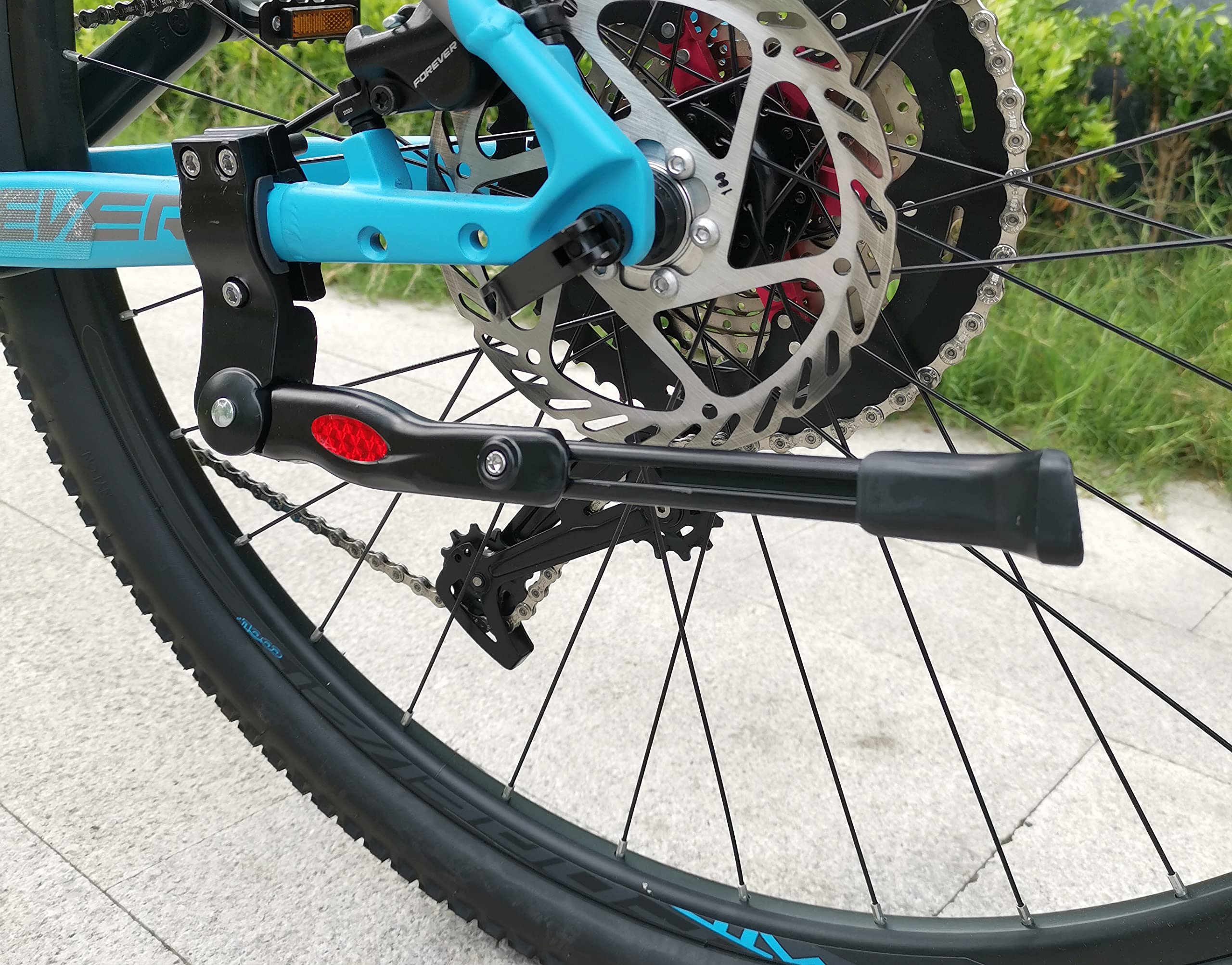 MEGHNA Adjustable 5cm Bicycle Kickstand with Concealed Spring-Loaded Latch, for 24-29 Inch Rear Bike Kickstand Aluminium Alloy