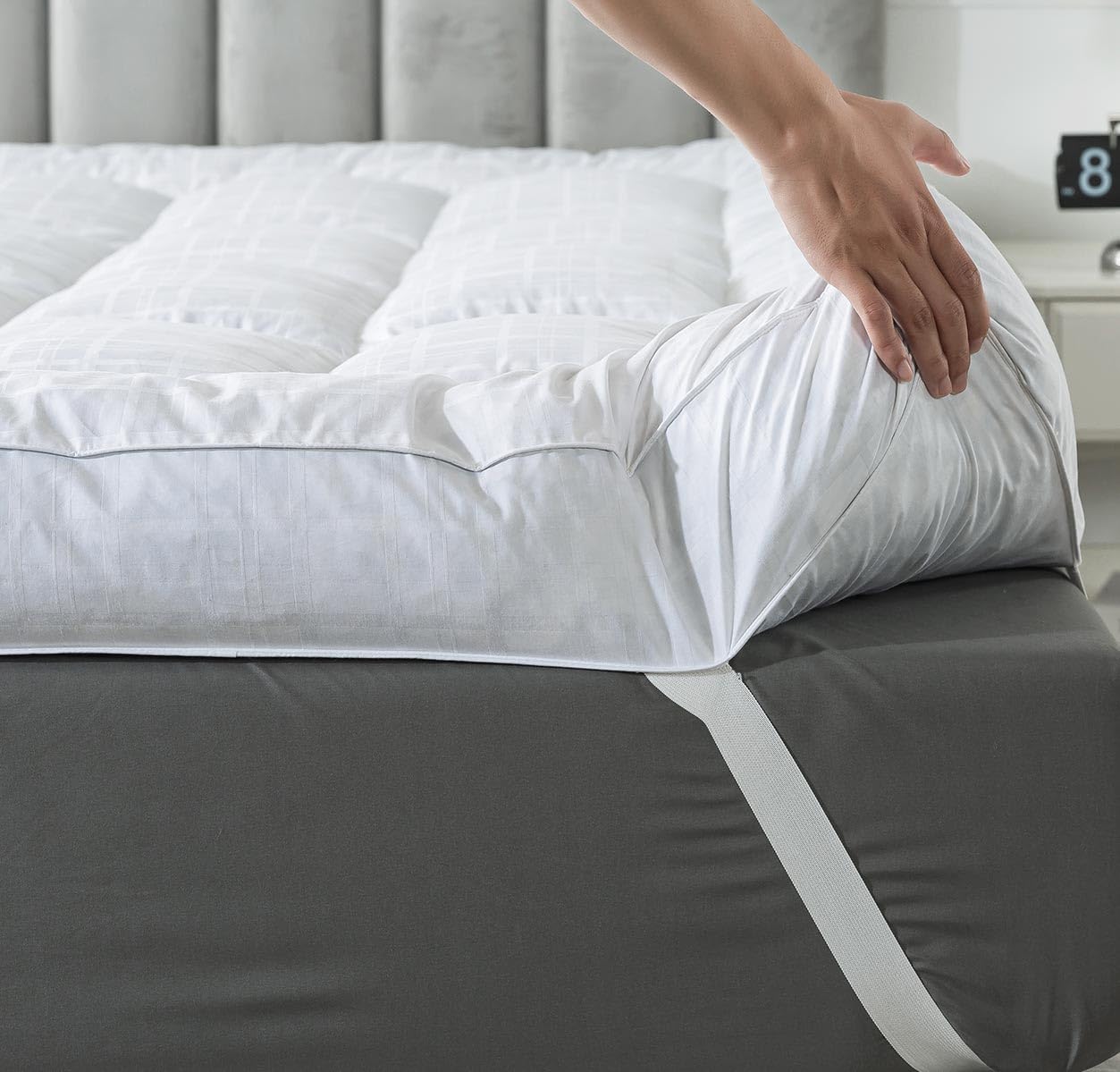 WhatsBedding 5 Inch Duck Feather Bed Mattress Topper Queen Size, 100% Thickened Cotton, 2500 GSM Overfilled Pillow Top, 60x80 in, White Plaid