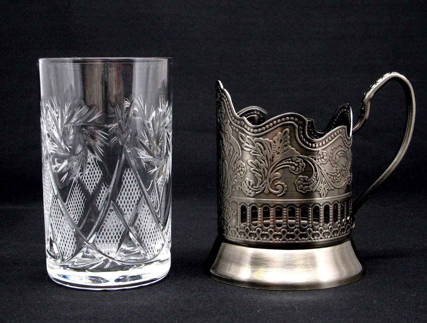 Neman GHOLD(1)+GL5107(1), 8.5 Oz Crystal Tea Glass with Podstakannik, Hot/Cold Beverage Glass with Metal Holder