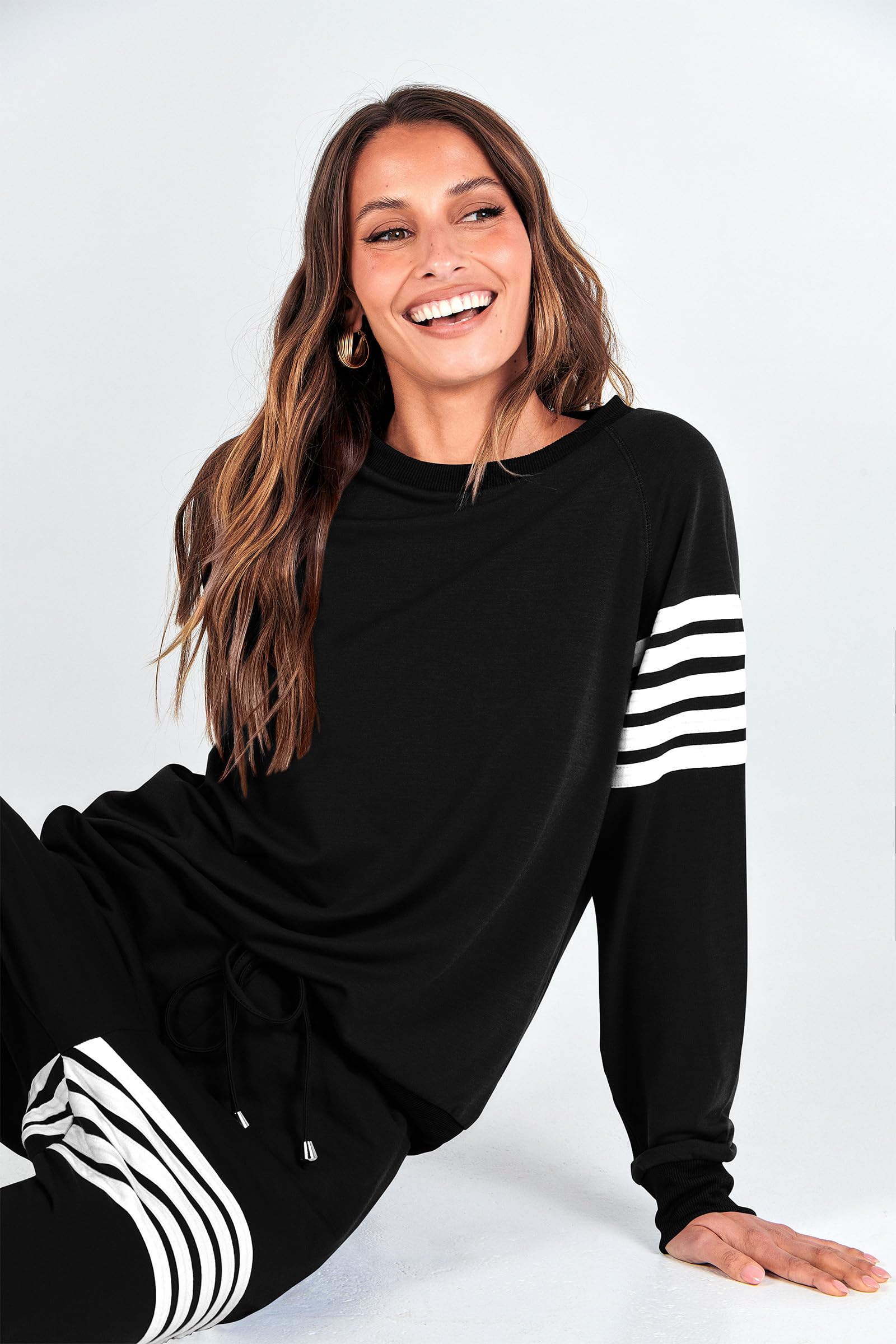 PRETTYGARDEN Women's Two Piece Striped Outfits Casual Long Sleeve Top and Sweatpants Matching Tracksuit Jogger Set (Black,Medium)