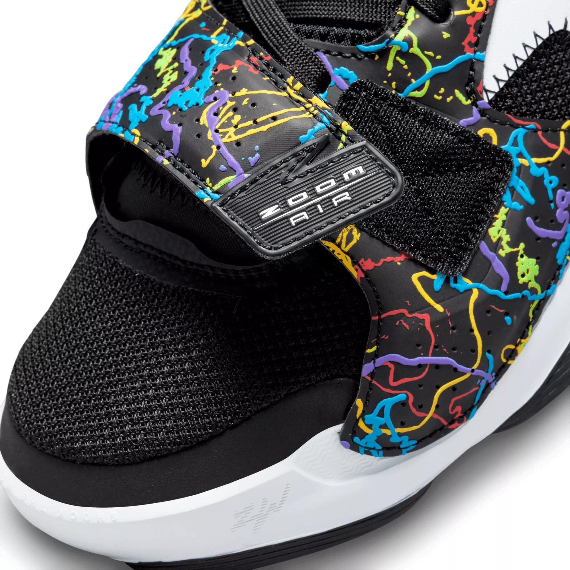 Jordan Boy's Jordan Zion 2 (Big Kid) Black/White/Green Strike/Bright Crimson 4.5 Big Kid M