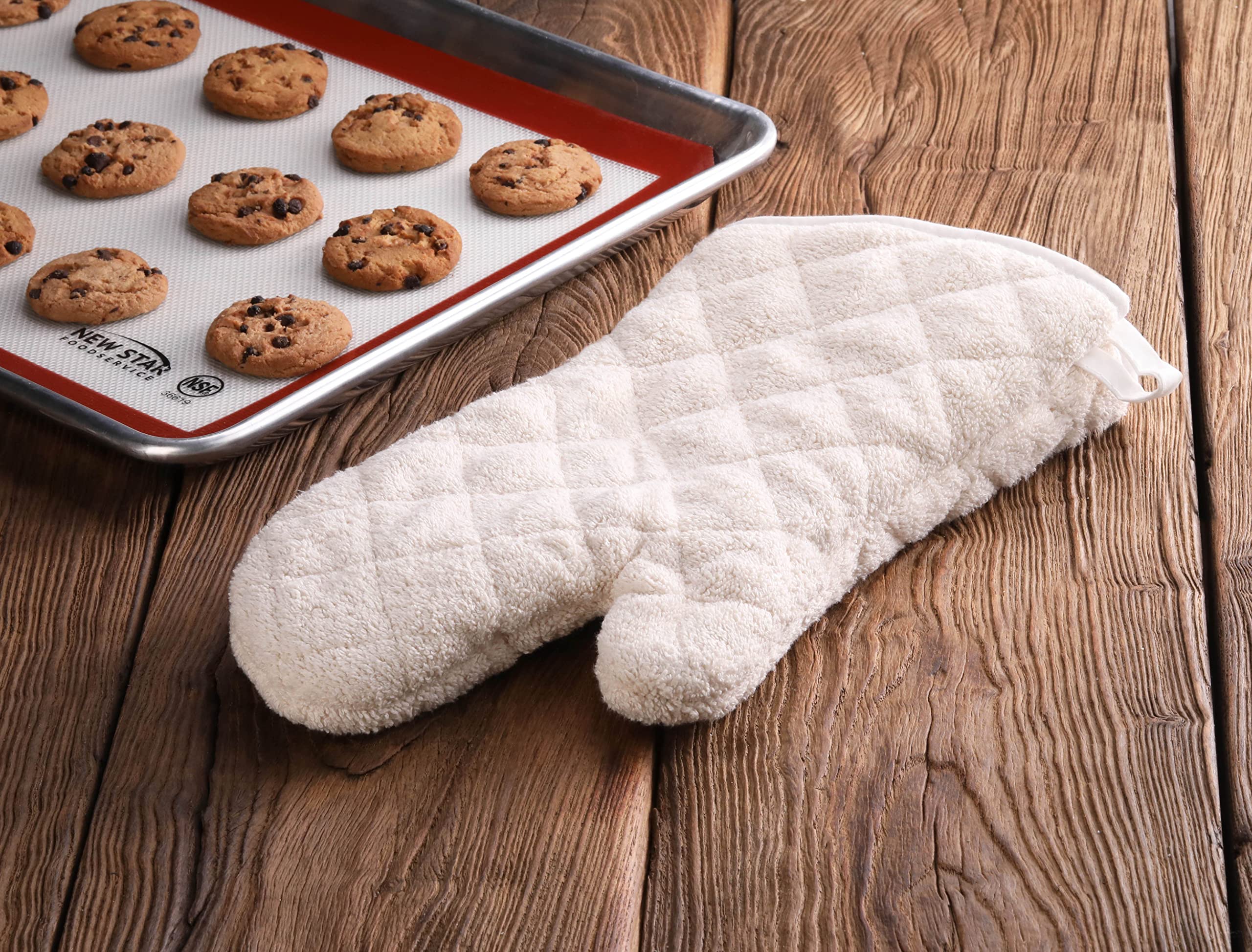 New Star Foodservice 32123 Terry Cloth Oven Mitts, Up to 400F, 13-Inch, Set of 2