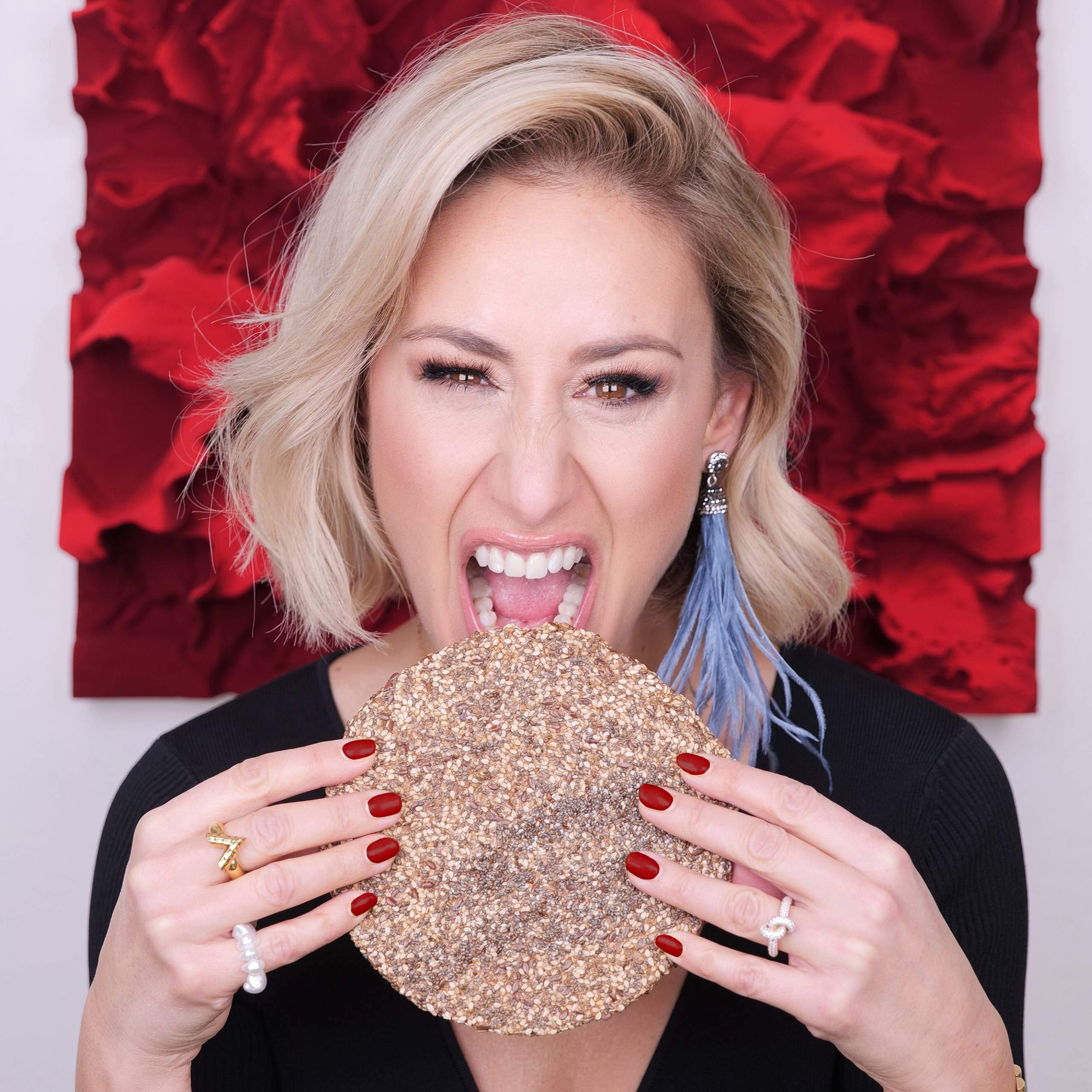 KZ Clean Eating - Organic Swedish Chia Crisp Bread - 160g (5.65oz) - Low Carb Non GMO All Natural High in Omega 3