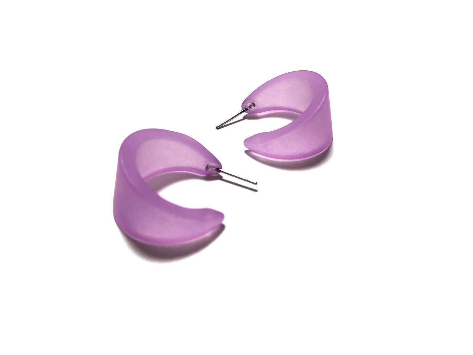 Lilac Purple Hoop Earrings | frosted retro style vintage lucite small marilyn hoops