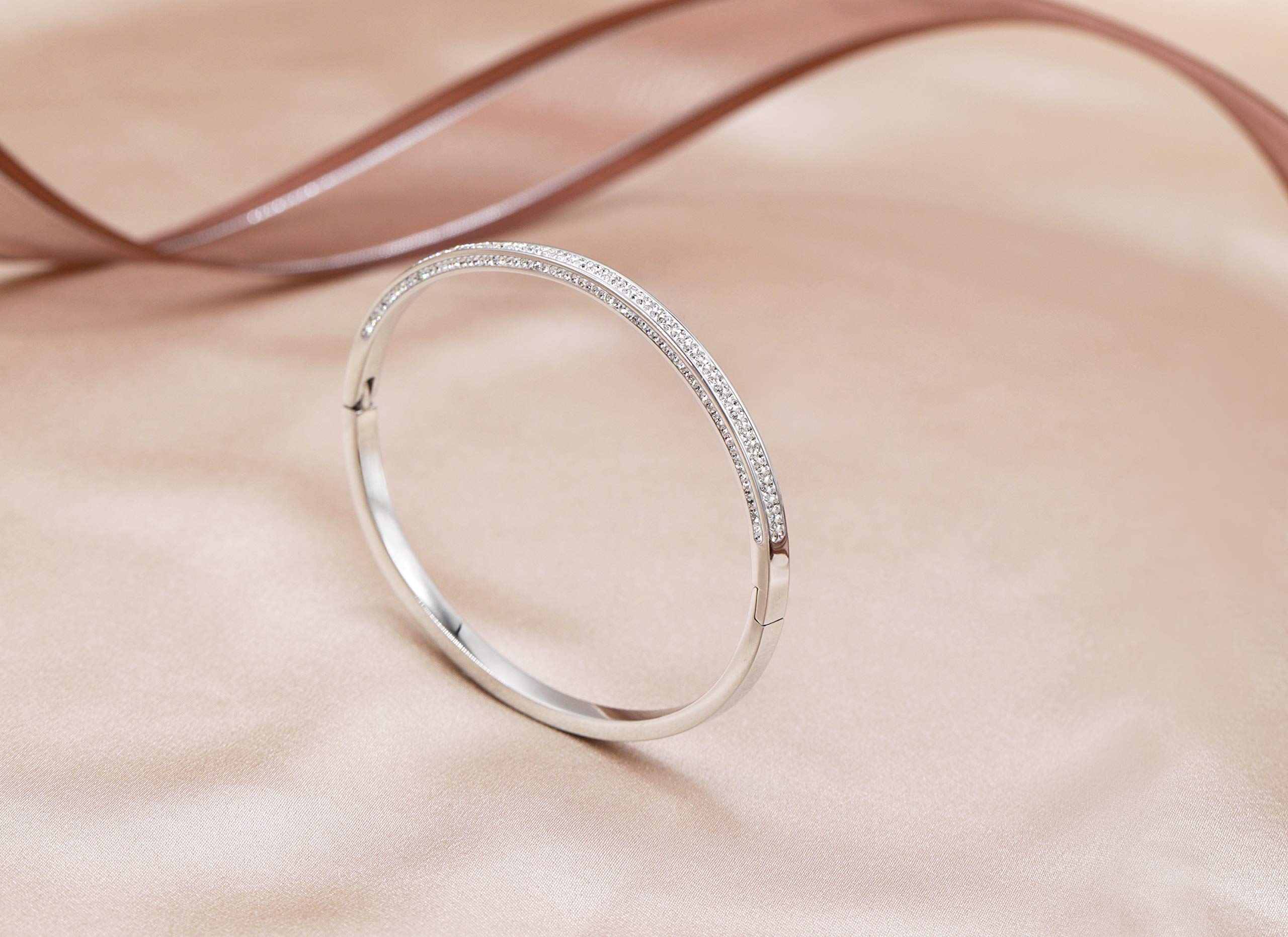 JewelryLand Gold Plated Titanium Stainless Steel Diamond Accent Pave CZ Stackable Oval Hinged Bangle Bracelet (Wide 7 GOLD)
