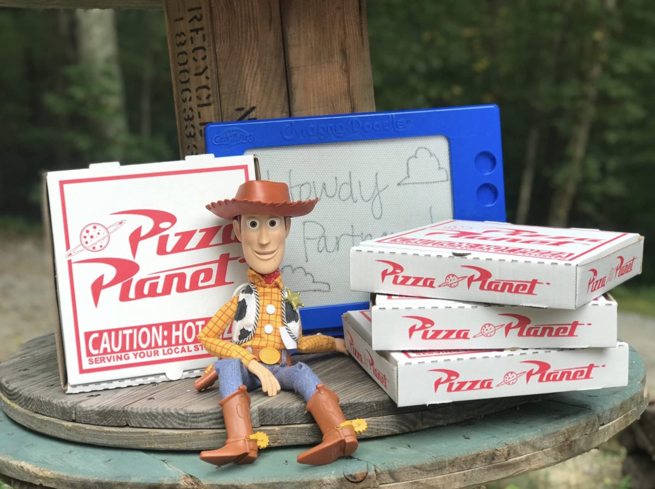Pizza Planet Boxes (16 inch) Pack of 2, White, Red