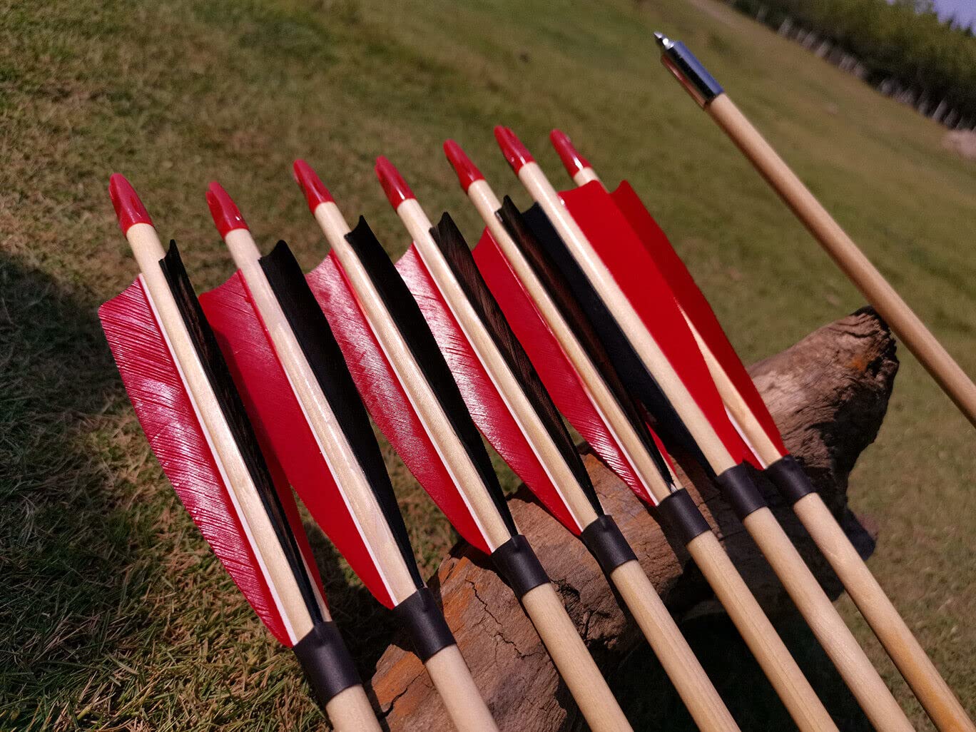 PG1ARCHERY Archery Traditional Wooden Arrows 26-32INCH Hunting Arrows with Field Points for Longbow Recurve and Horse Bow Archery Targeting Practice 12(Pack) (32 INCH)