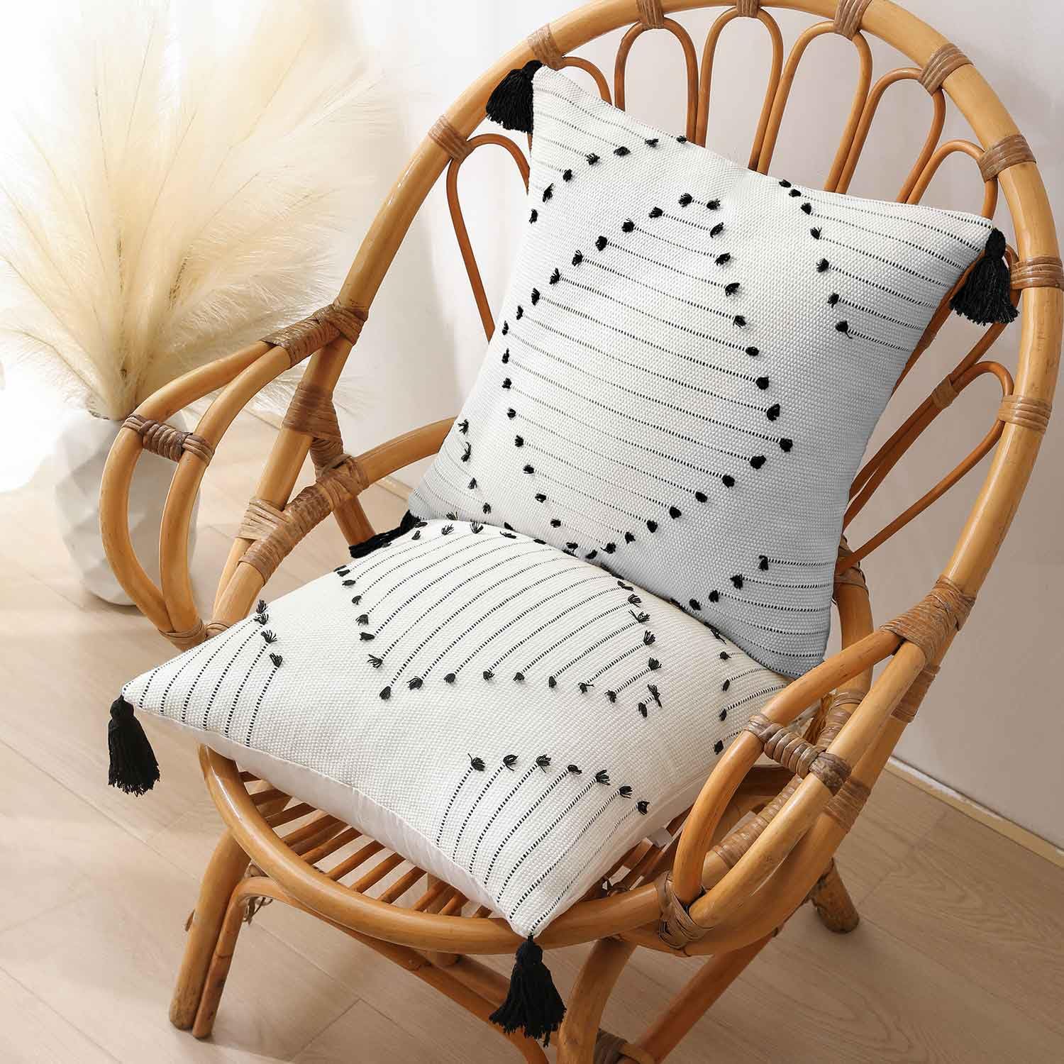 Joyesup Boho Throw Pillow Covers 18x18 Set of 2 Farmhouse Pillow Covers with Tassel Decorative Throw Pillow Cases Room Decor Woven Pillow Covers for Couch Bed Living Room Dormitory(White and Black)