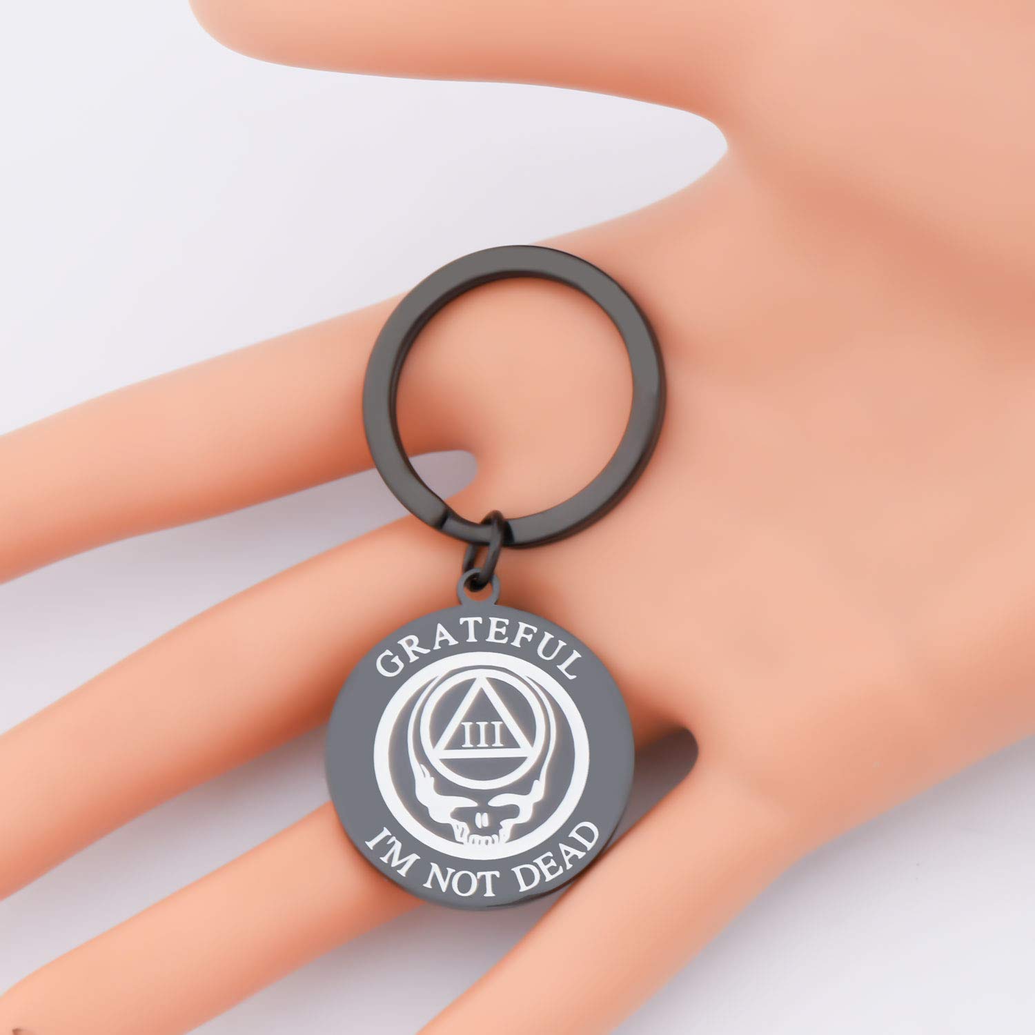 MAOFAED 1 Year 2 Years 3 Years 4Years 5 Years Sobriety Anniversary Keychain Sobriety Gift Sobriety keychain AA Recovery Jewelry AA Gift (grateful AA III black)