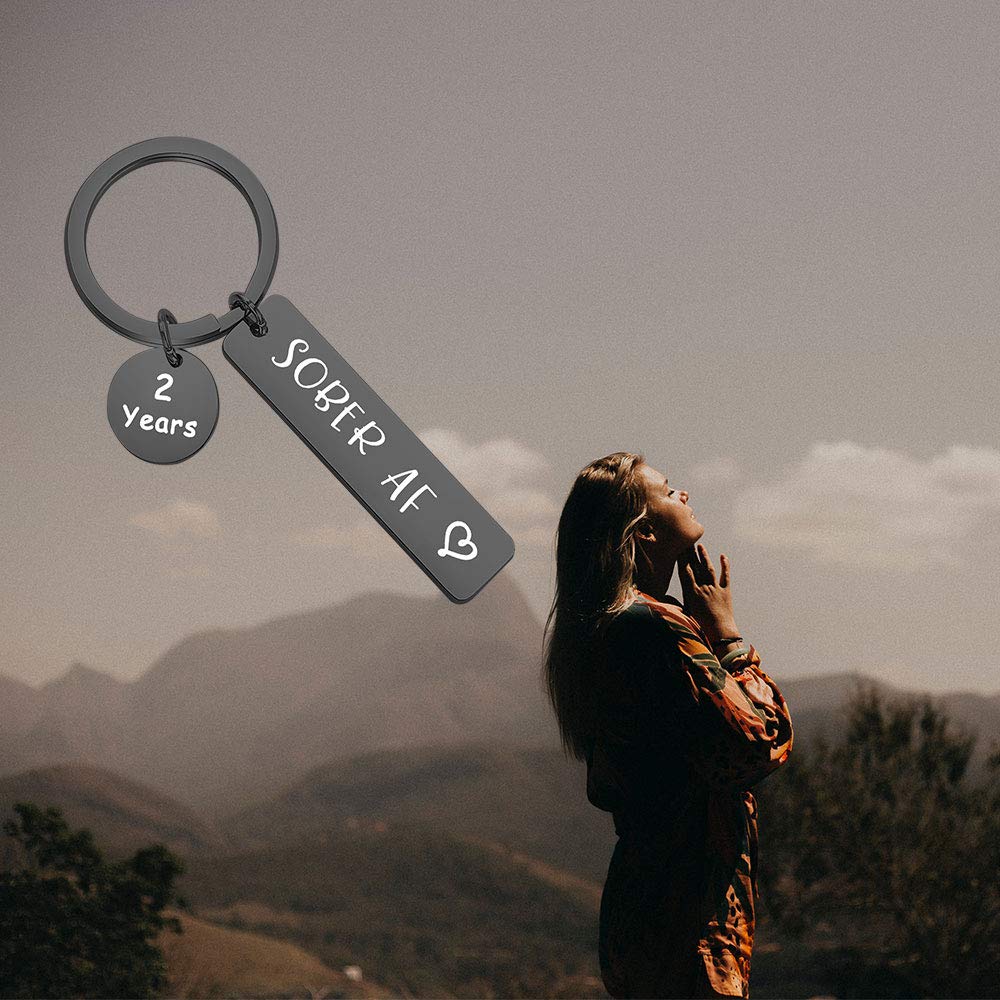MAOFAED Sobriety Gift Sobriety keychain AA Recovery Jewelry AA Gift NA Gift 1 Year 2 Years 3 Years 4 Years 5 Years Sobriety Anniversary Keychain (sober 2years black)