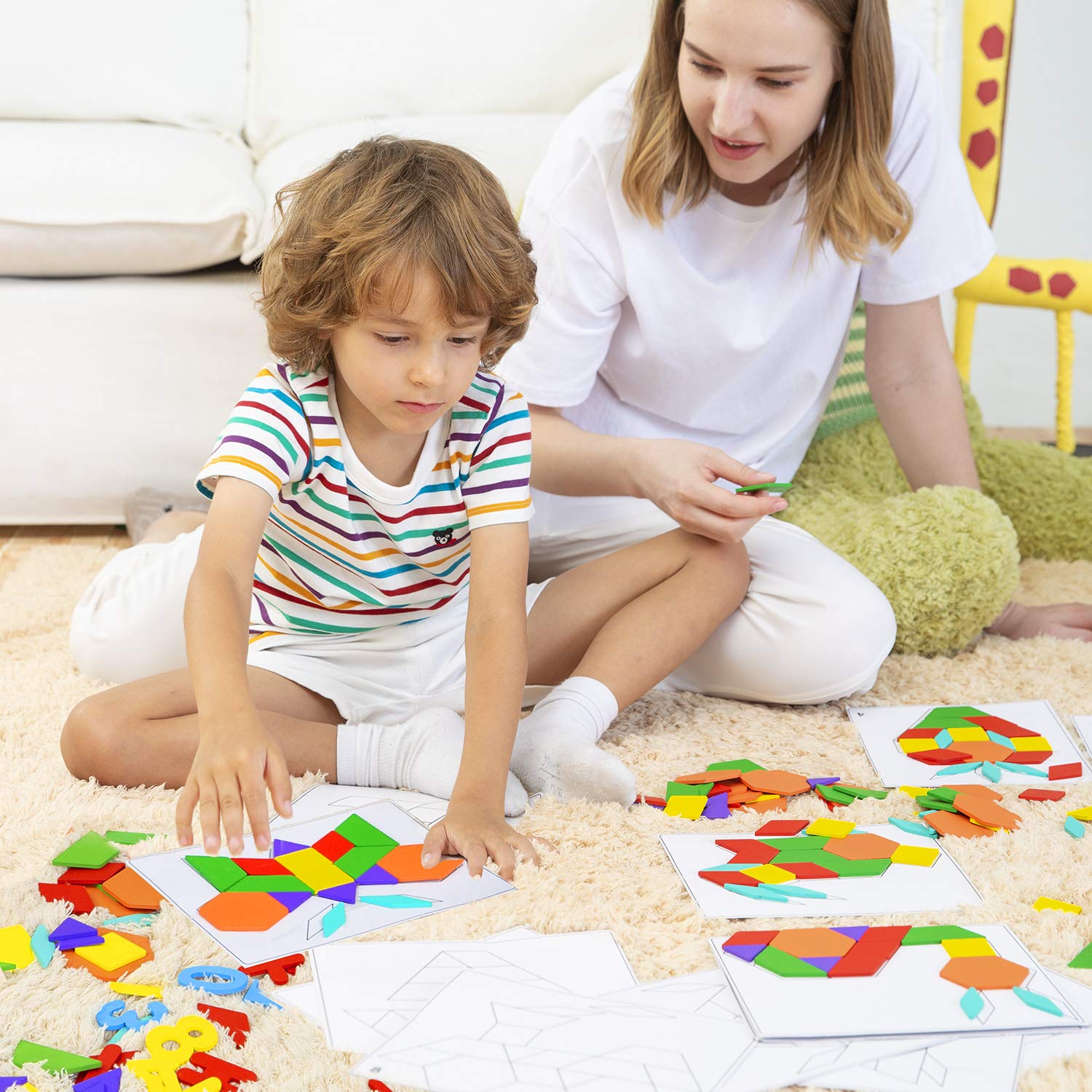 Lewo 203 PCS Pattern Blocks Set Activity Cards Wooden Geometric Shape Puzzles Tangrams Set Educational Toys for Kids