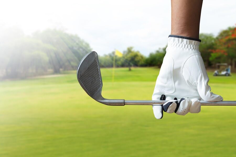 PIGEON WEDGE Leather Golf Glove for Men, Right Handed Golfers, White, Comfortable Design, Maximum Grip, All Weather Golfing Glove, Worn On Left Hand, Breathable, Durable, Gift for Golfers