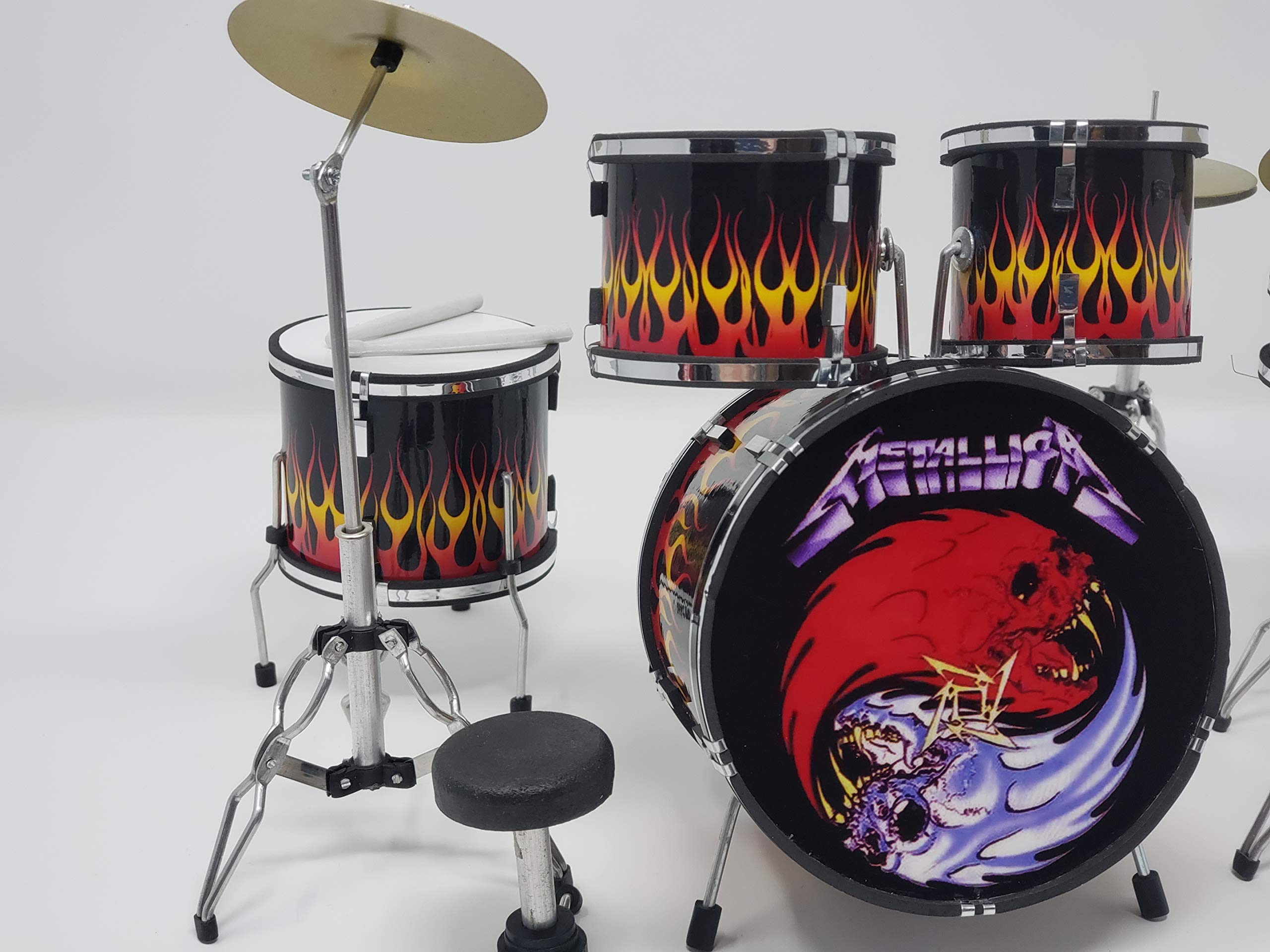 Lars Ulrich METALLICA miniature drum set. Excellent details. Mini drum