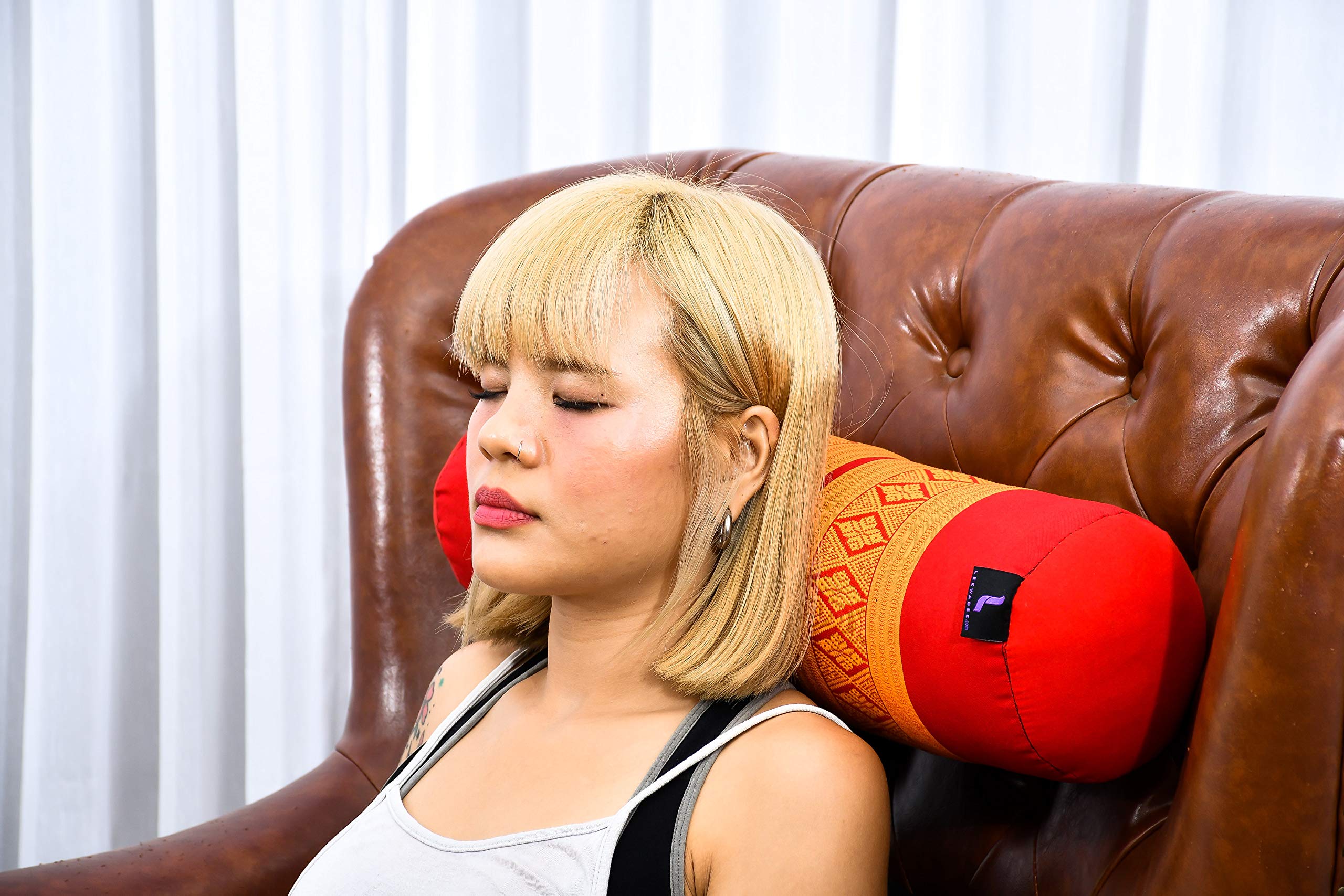 Leewadee Yoga Bolster β Shape-Retaining Cervical Neck Roll, Tube Pillow for Comfortable Reading, Made of Kapok, 20 x 6 x 6 inches, Orange Red
