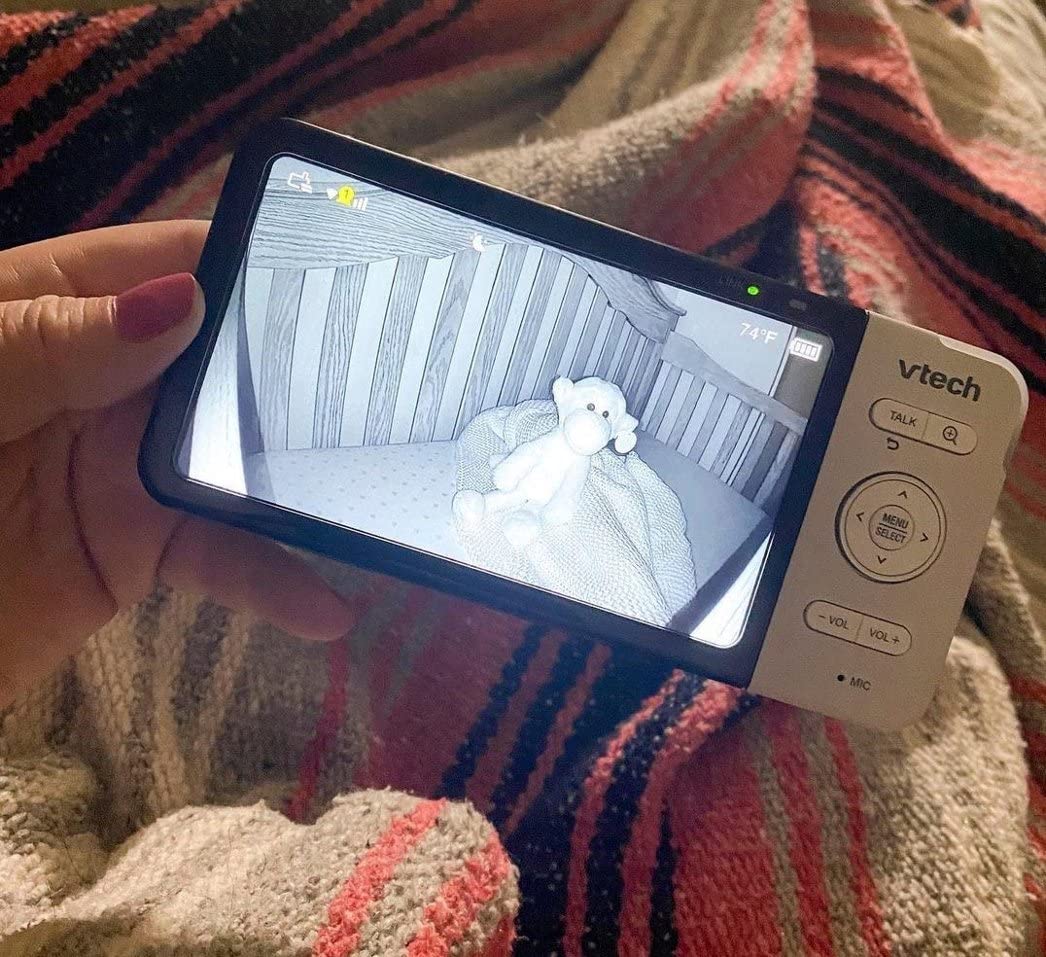 VTech - Smart Wi-Fi Video Baby Monitor w/ 5” HC Display and 1080p HD Camera, Built-in Night Light, RM5754HD - White (Renewed)