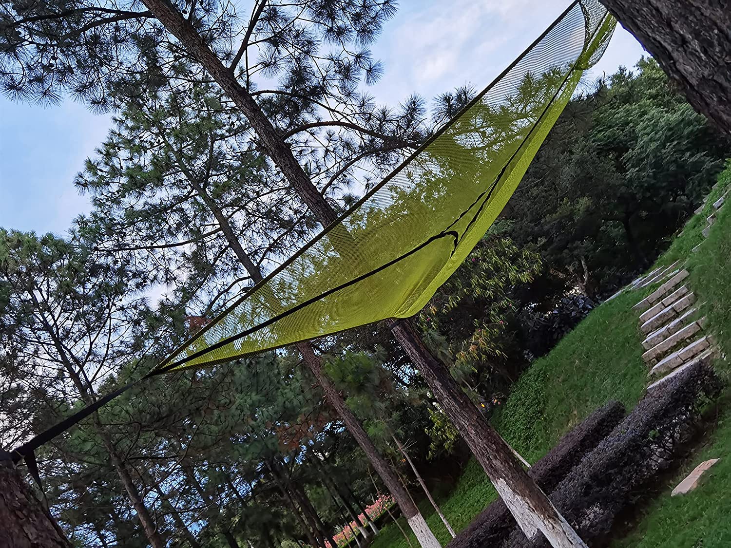 Revolutionary Giant Aerial Camping Hammock - 300cm Multi-Person Hammock -Triangle Aerial Mat -3 Point Outdoor Hammock Hammock Tree House Air Sky Tent ,Green