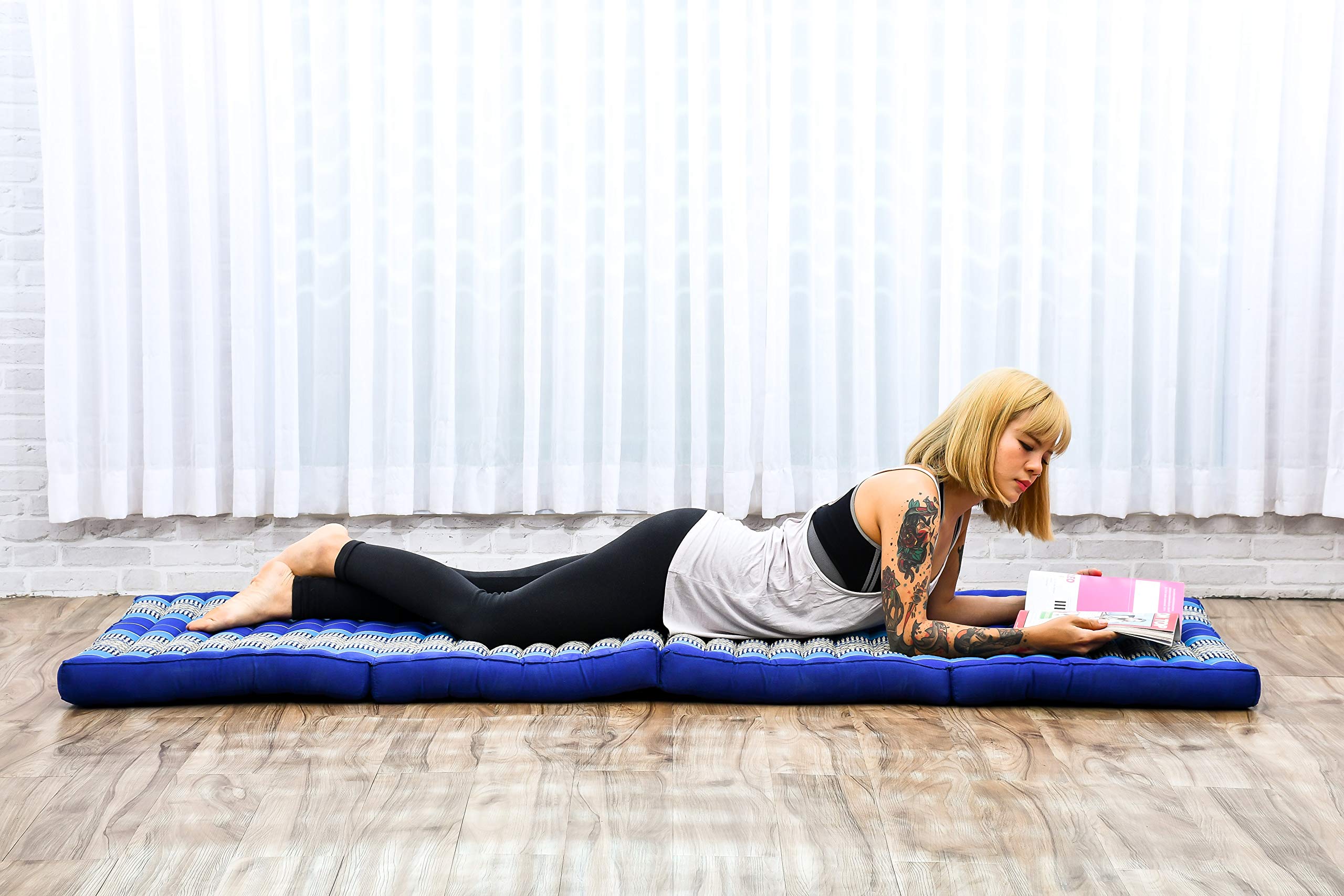 Leewadee Trifold Mattress Standard โ Comfortable Thai Massage Pad, Foldable Floor Mattress Filled with Kapok, Perfect to Use as a Sleeping Mat 79 x 28 inches, Blue