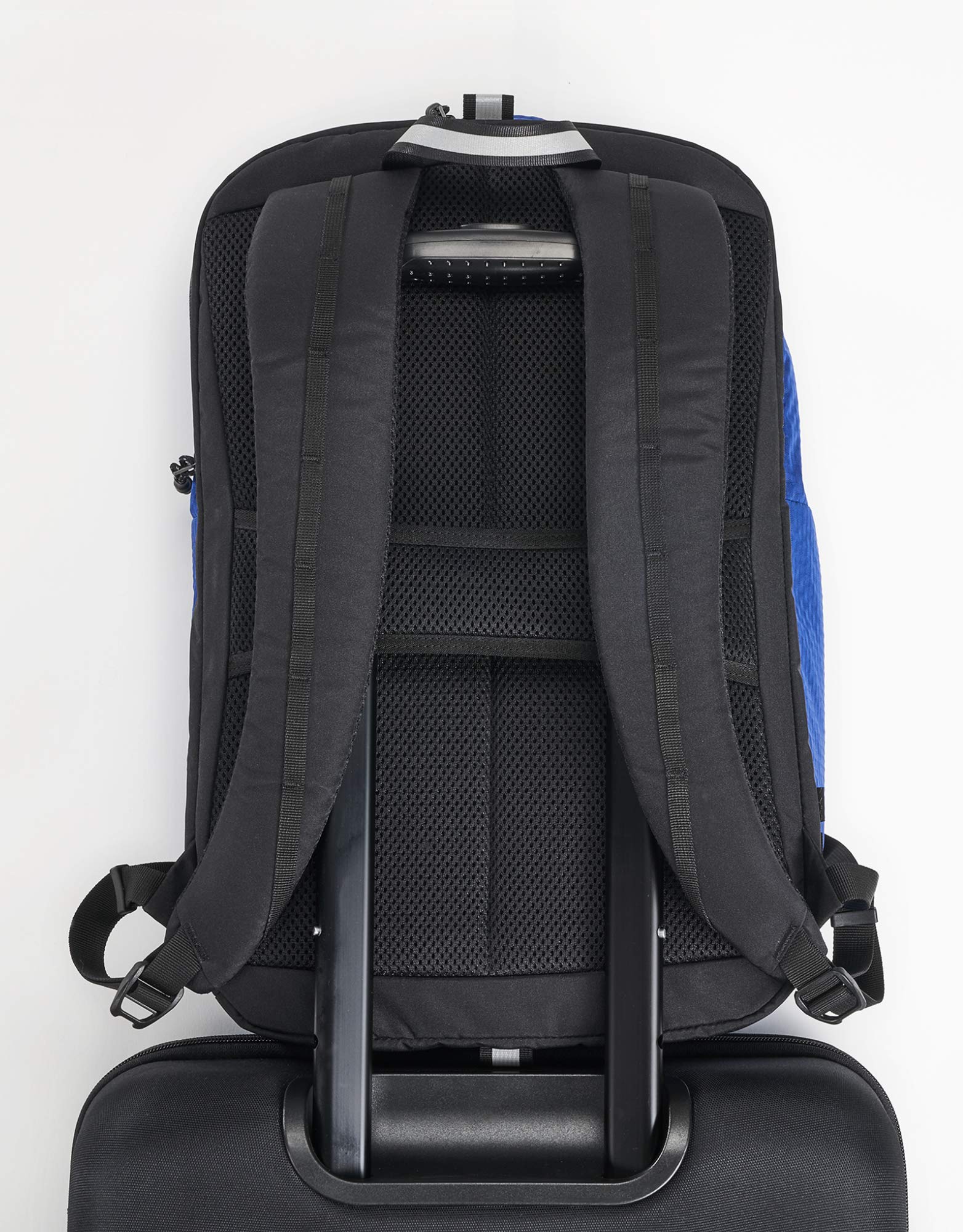 OGIO FUSE Lightweight Backpack (20 Liter, Black, Zip Top)