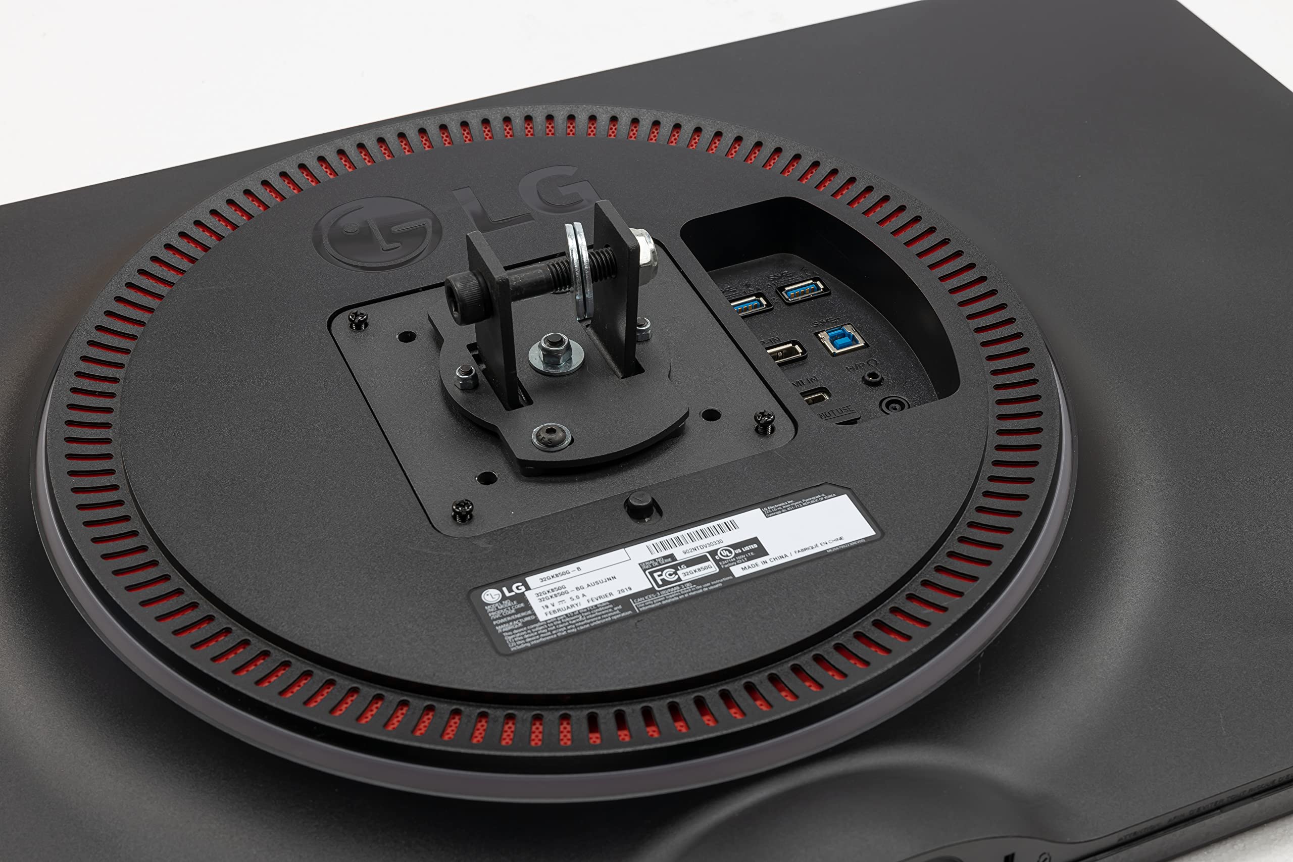 SimFab Monitor Mount System Vesa Adapter, Model LD 75x75mm and 100x100mm VESA pattern