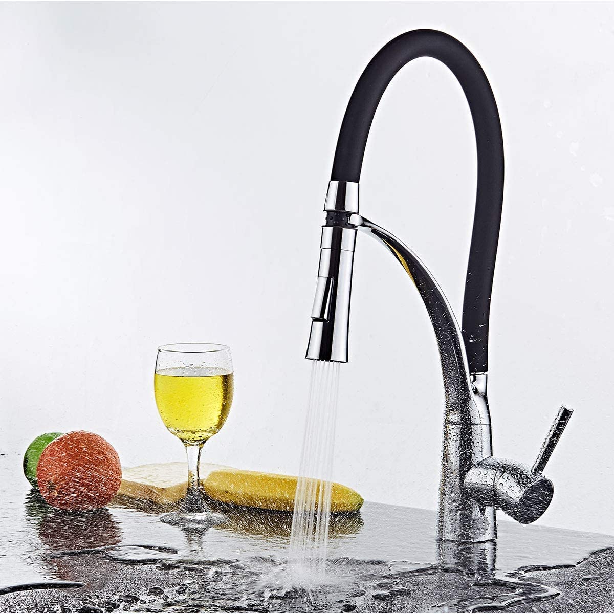 Kitchen Sink Faucet, 360° Swivel Kitchen Mixer Taps with Black Silicone Hose Chrome Finish, Kitchen Mixer Faucet 2 Modes Extractable Handheld Shower Pull Out Down Sprayer, Cold Hot Water Faucets