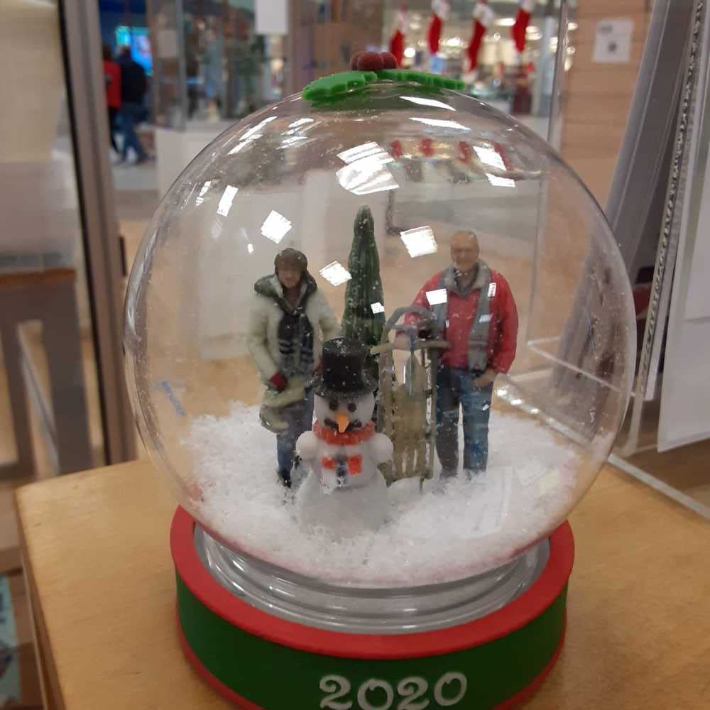 Quirkaboo 3D Figurine Custom Snowglobe Christmas Ornament Or Valentine's Day Gift (4 Person)