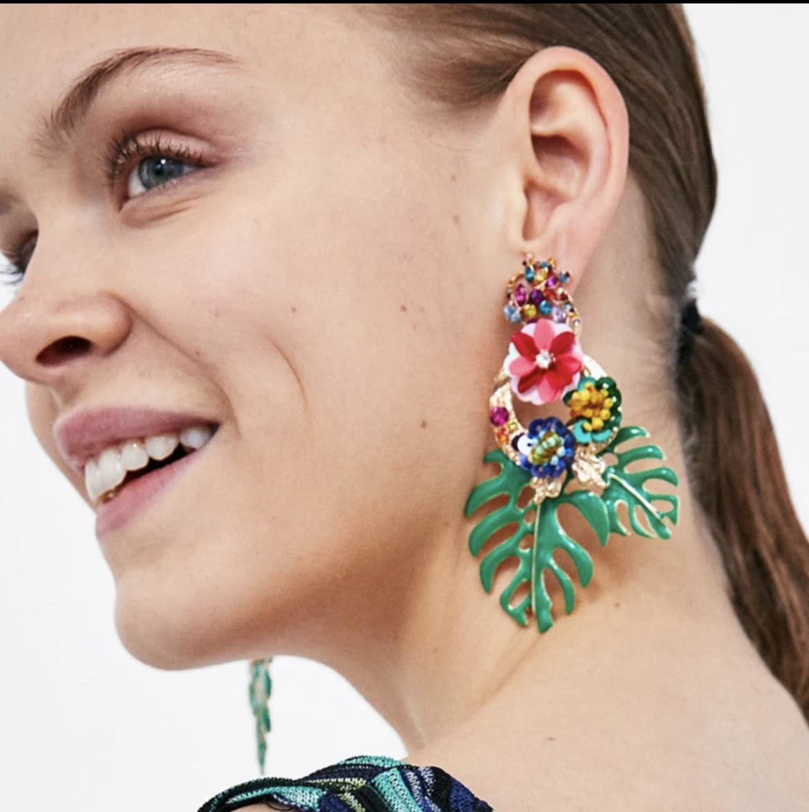 Safari Fun Summer/Fall Leaf Drop Multicolor Vacation Women Girls Glamorous Design Earring (Black)