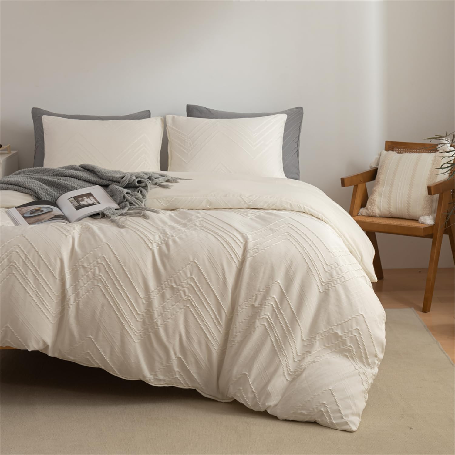YASMENG 3 Pieces Ivory Pleated Chevron Duvet Cover Set Queen Size Wave Stripes Patterned Jacquard Bedding Set Stereoscopic Aesthetic Solid Comforter Cover with Zipper Closure for All Seasons