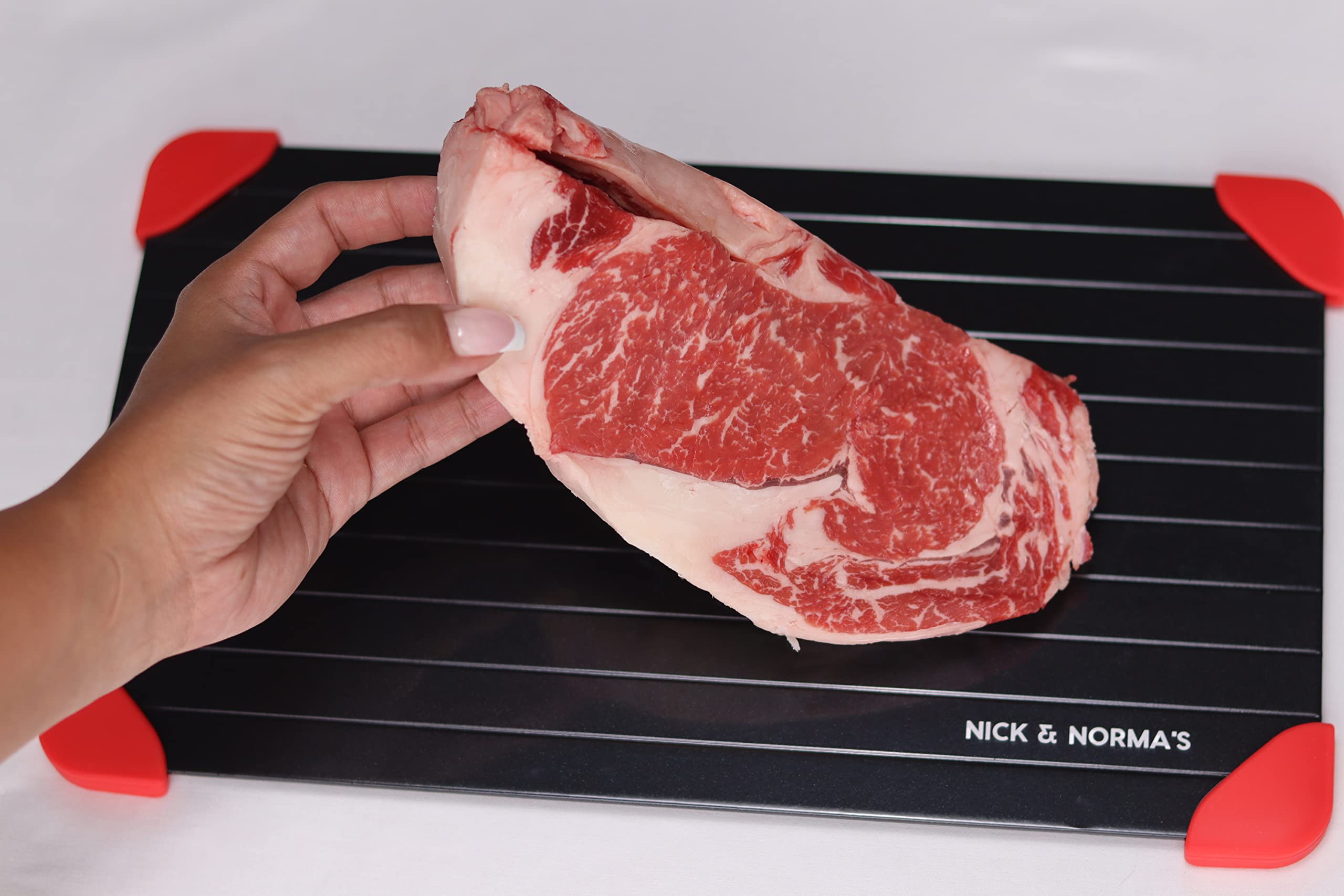 Nick & Norma's Kitchen Defrosting Tray for Frozen Meat β Thermal - Conducting Aluminum Defrosting Plate Board β Large Defrost Thawing Tray for Frozen Meat, Fish, Veggies - Silicone Riser & Water Ridge