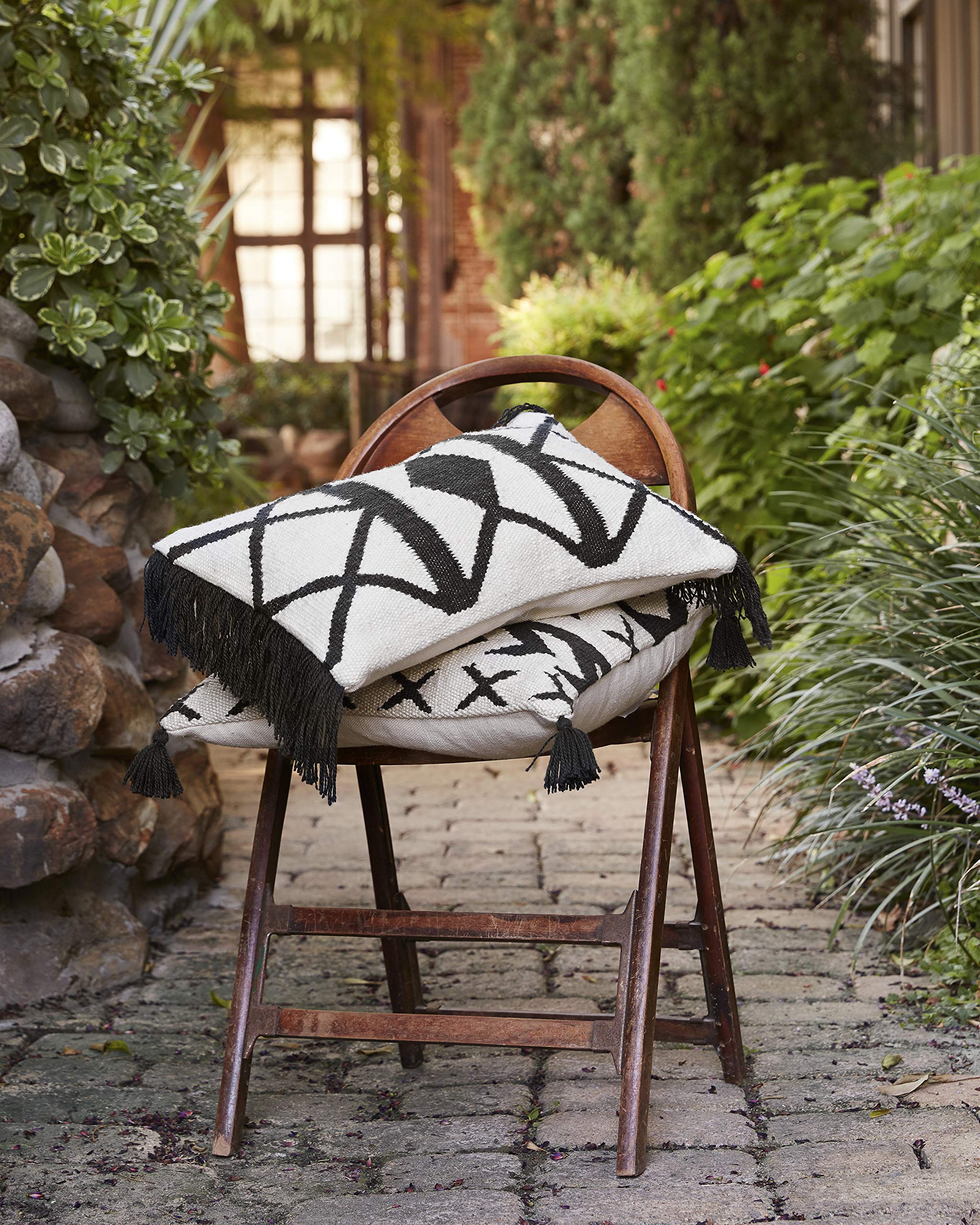 Loloi DSET Black/Ivory Decorative Accent Pillow, 18" x 18" Cover W/Down, TealMulti