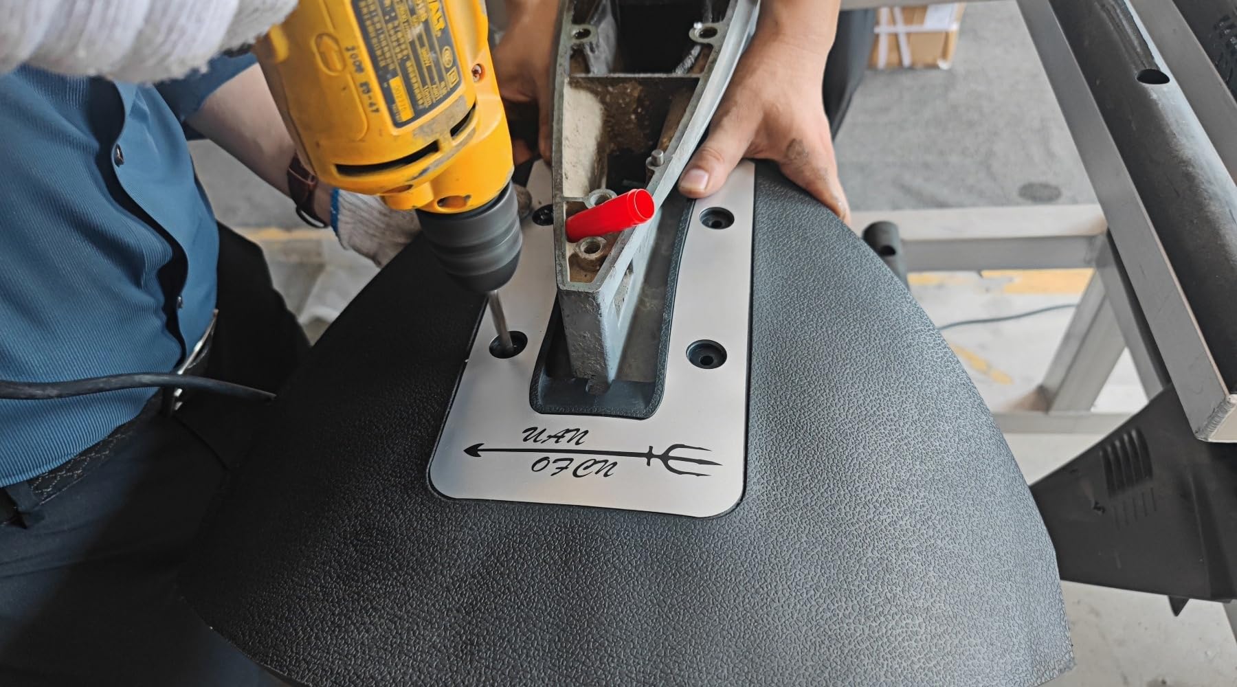PLSDDS PLSddS 300 Whale Tail Outboard Motor Hydrofoil Stabilizer Professional Fin Stabilizer for 40 to 350 HP Marine Outdrive or 17.5 x 15.5 x 3.5 inches
