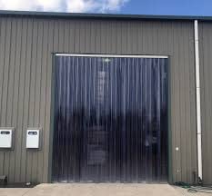 Strivide - Vinyl Plastic Strip Curtain Door Kit 168 in. (14 ft) Width x 108 in. (9 ft) Height Clear Ribbed 12 in. Strips with 100% Overlap
