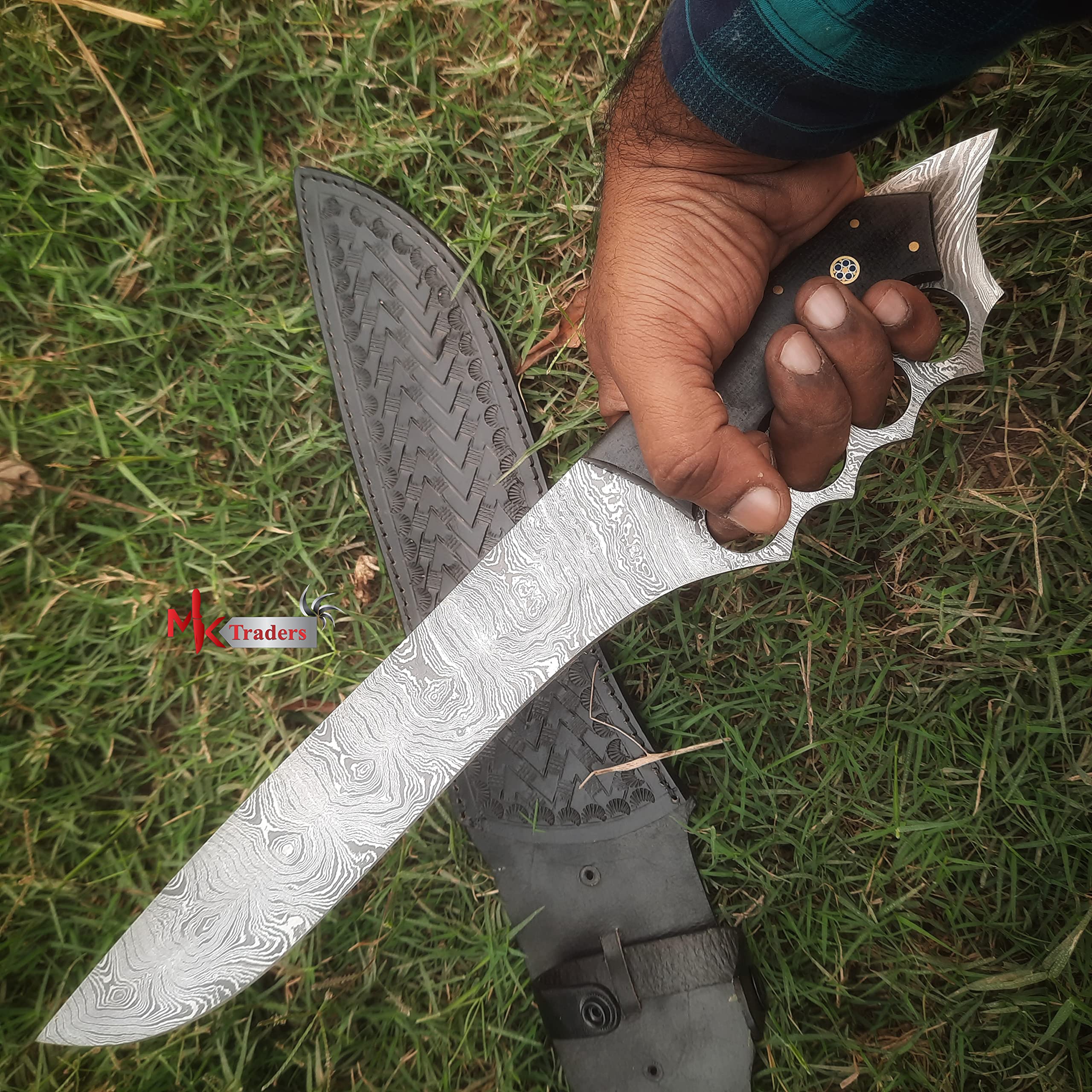 MkTraders202 Handmade Custom Damascus Steel Bowie Knife, Fixed blade knife, outdoor knife, personalized Engraved knife, gift for man, hunting weapon, Predator Hunter, full tang knife