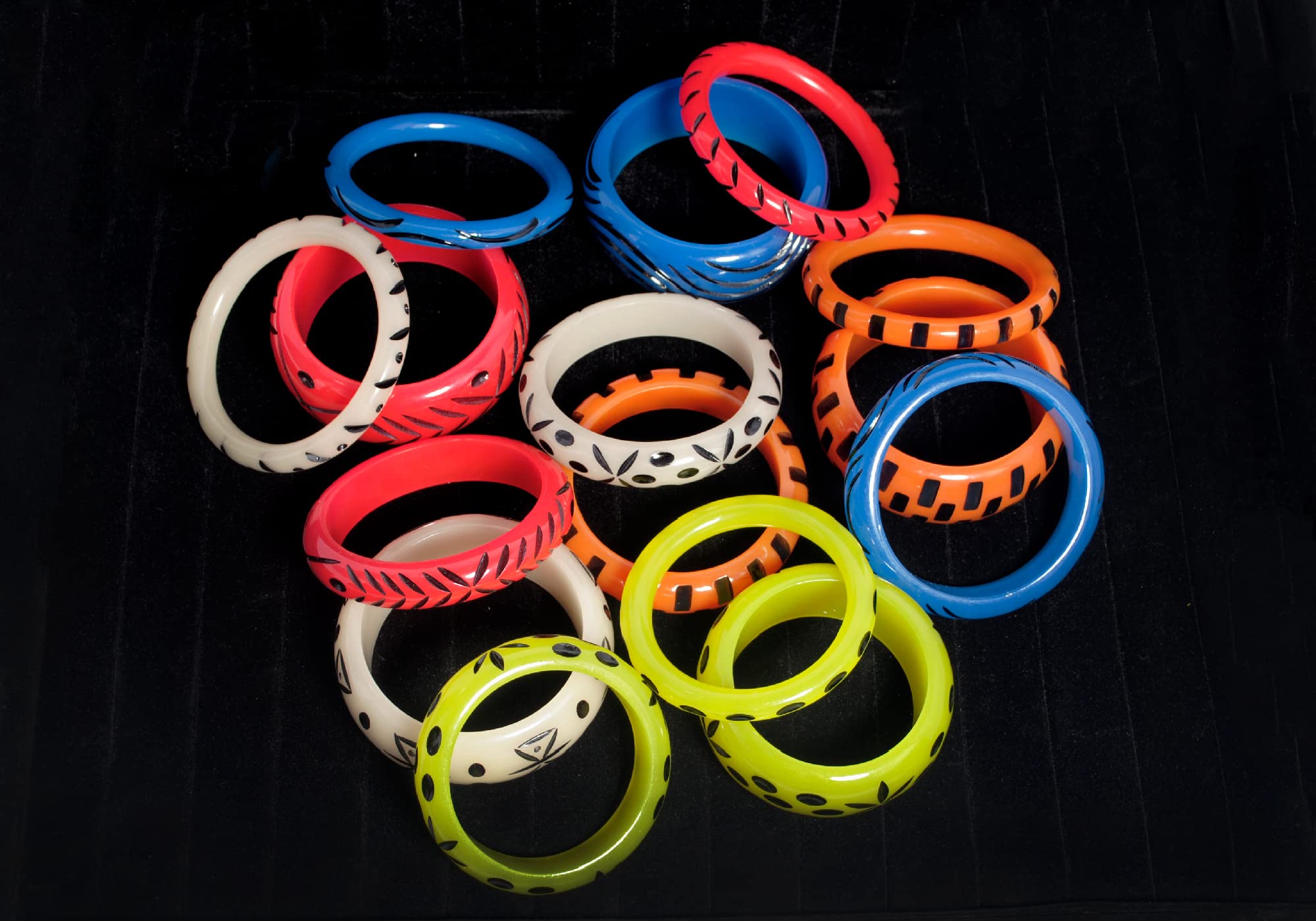Pure Hands Lambent Oomph - Charming Set of 3 Bangles (Halloween Style) with Sparkling Colors of Yellow (Inner Diameter: 75 MM)