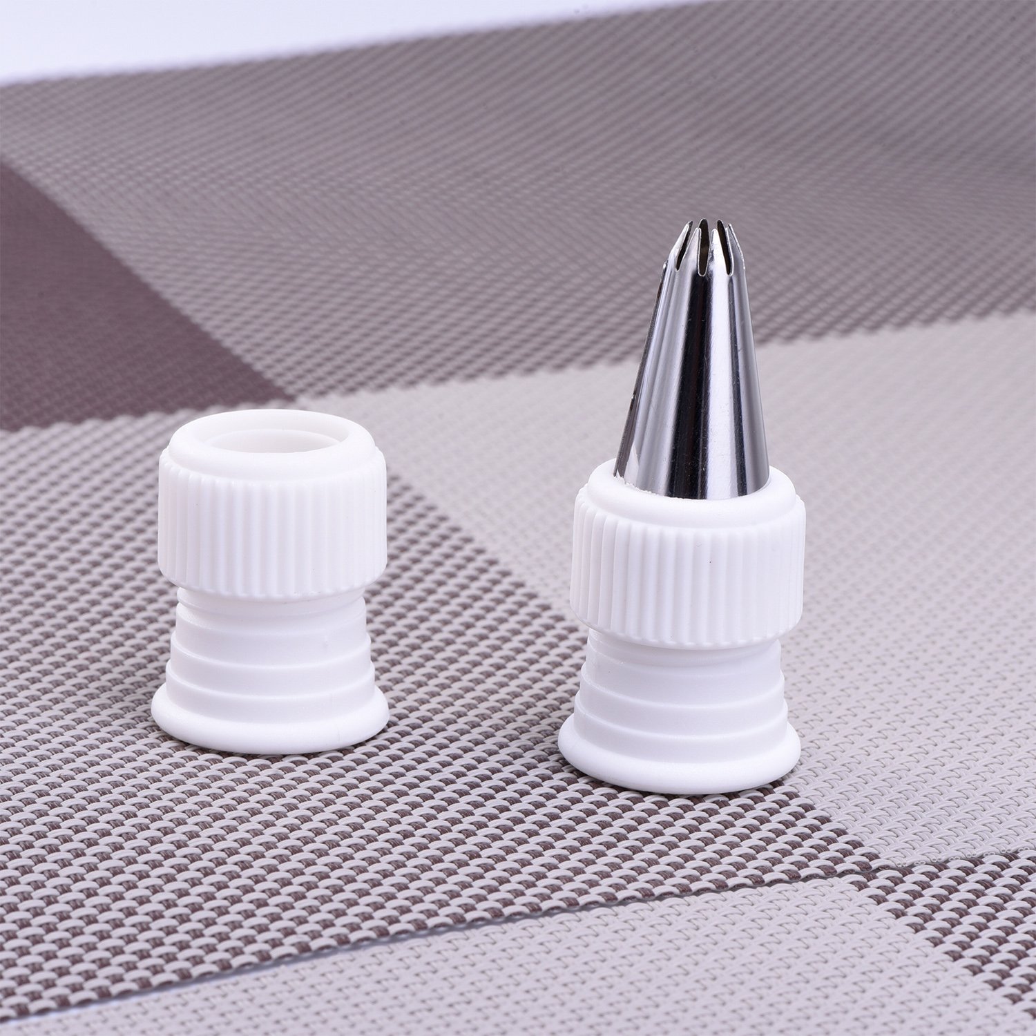 Shappy Coupler Piping Bag Plastic Standard Couplers Cake Decorating Coupler Pipe Tip Coupler for Icing Nozzles, White (12 Pieces, 1.2 x 1 Inch)